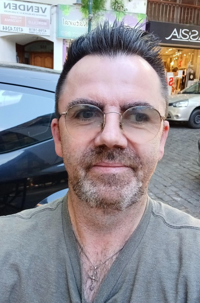 Have Chair, Will Travel – Solo: Eamon O'Regan's Story