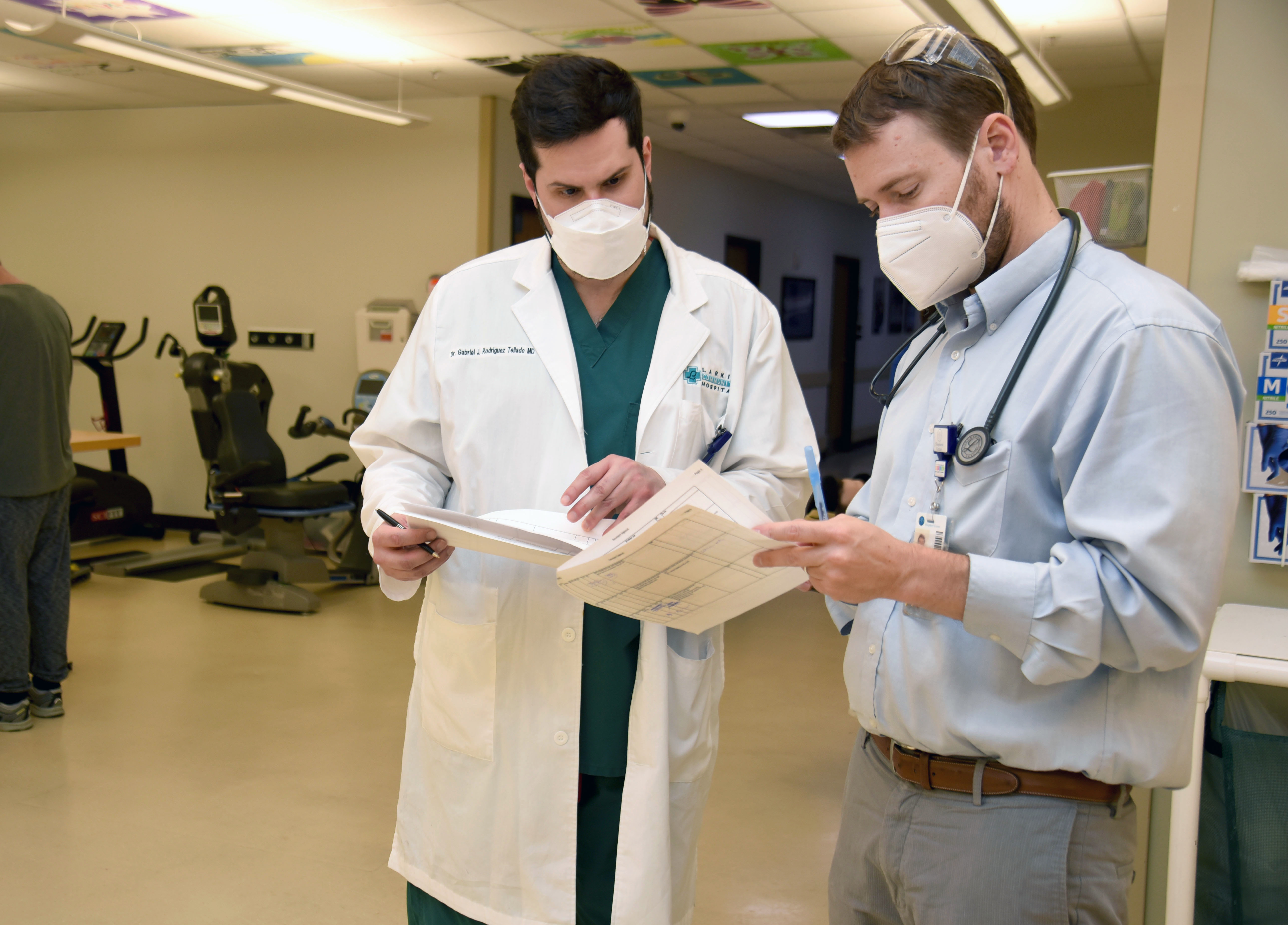 Patient Becomes Doctor After Recovering from Brain Injury