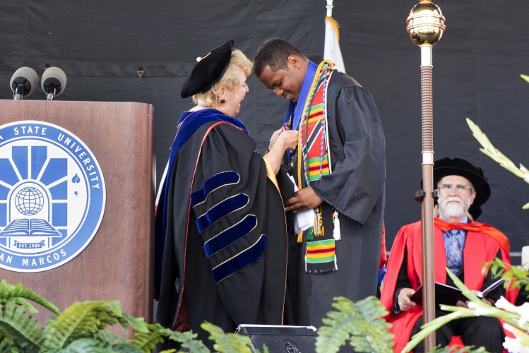 Six Outstanding Graduates Receive Top Honors