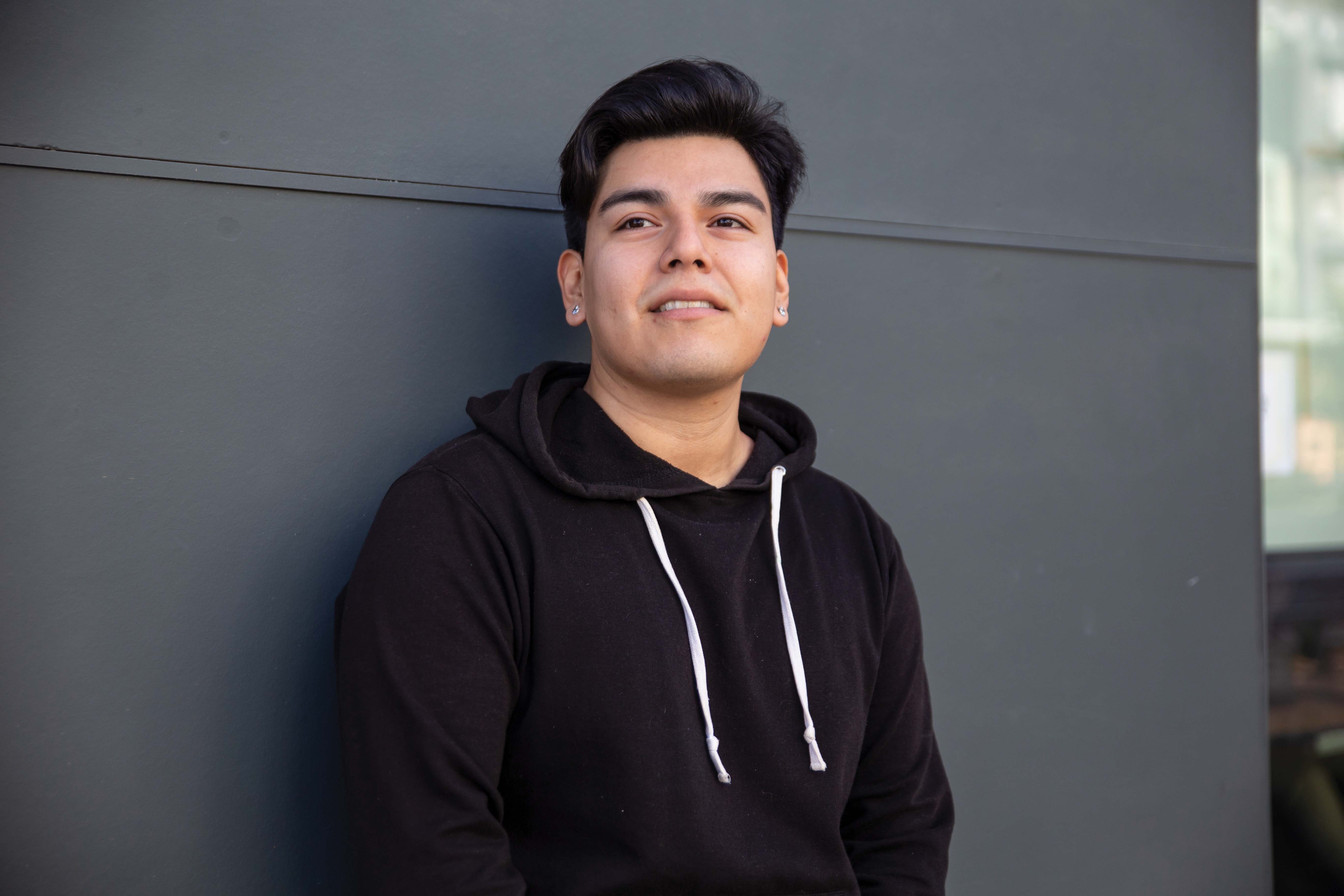 Chemistry Student Brings STEM to Local Middle Schools