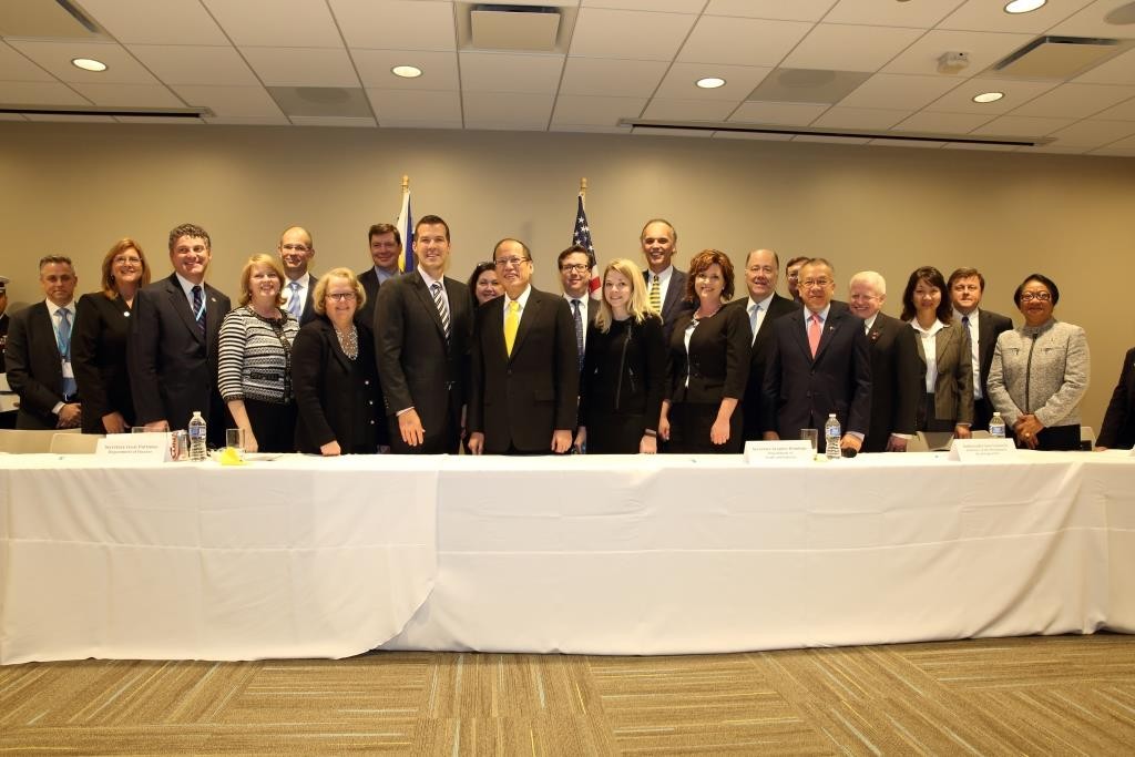 TransUnion Meets with TransUnion CEO Jim Peck with Philippine President ...