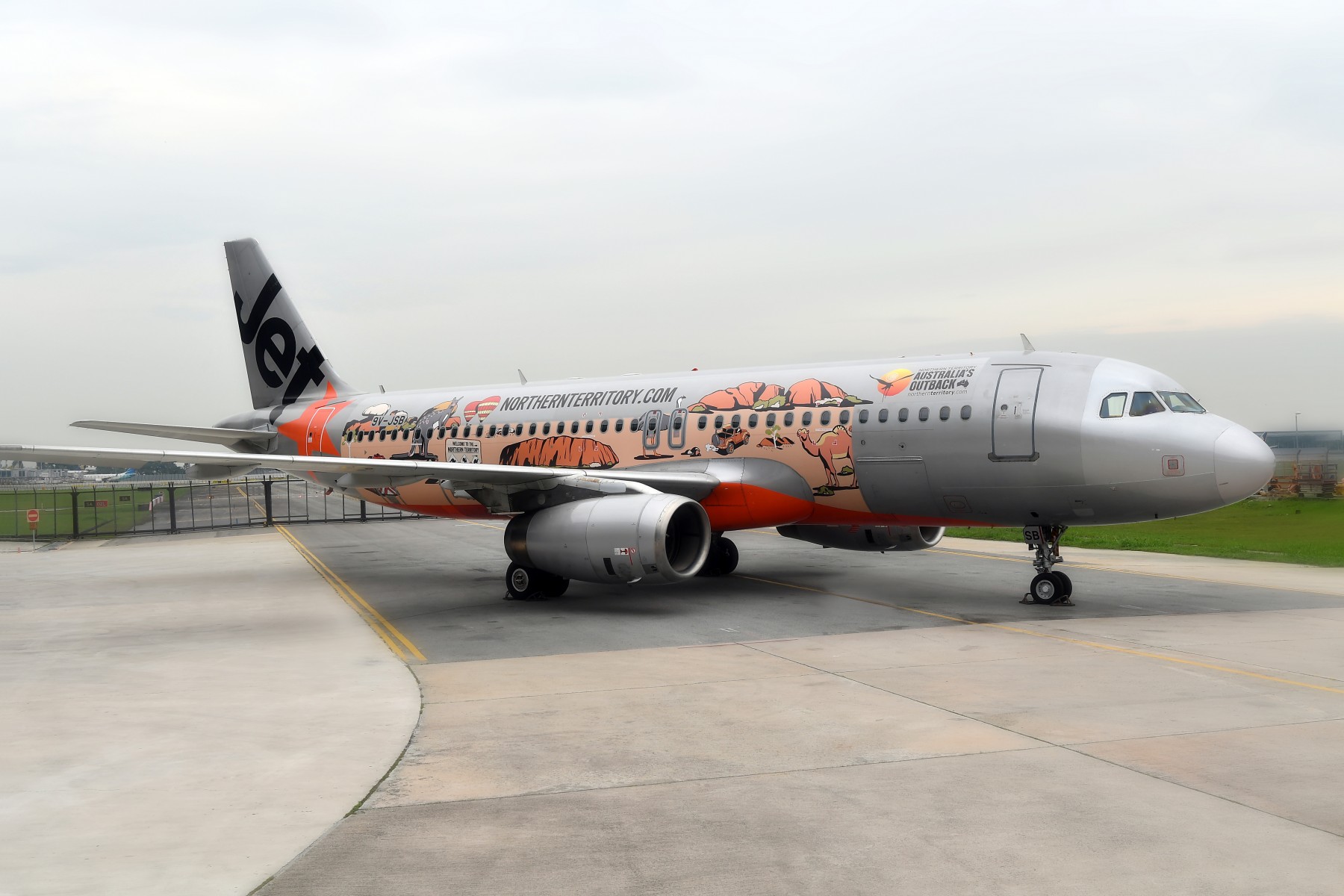 Jetstar Asia unveils special livery
