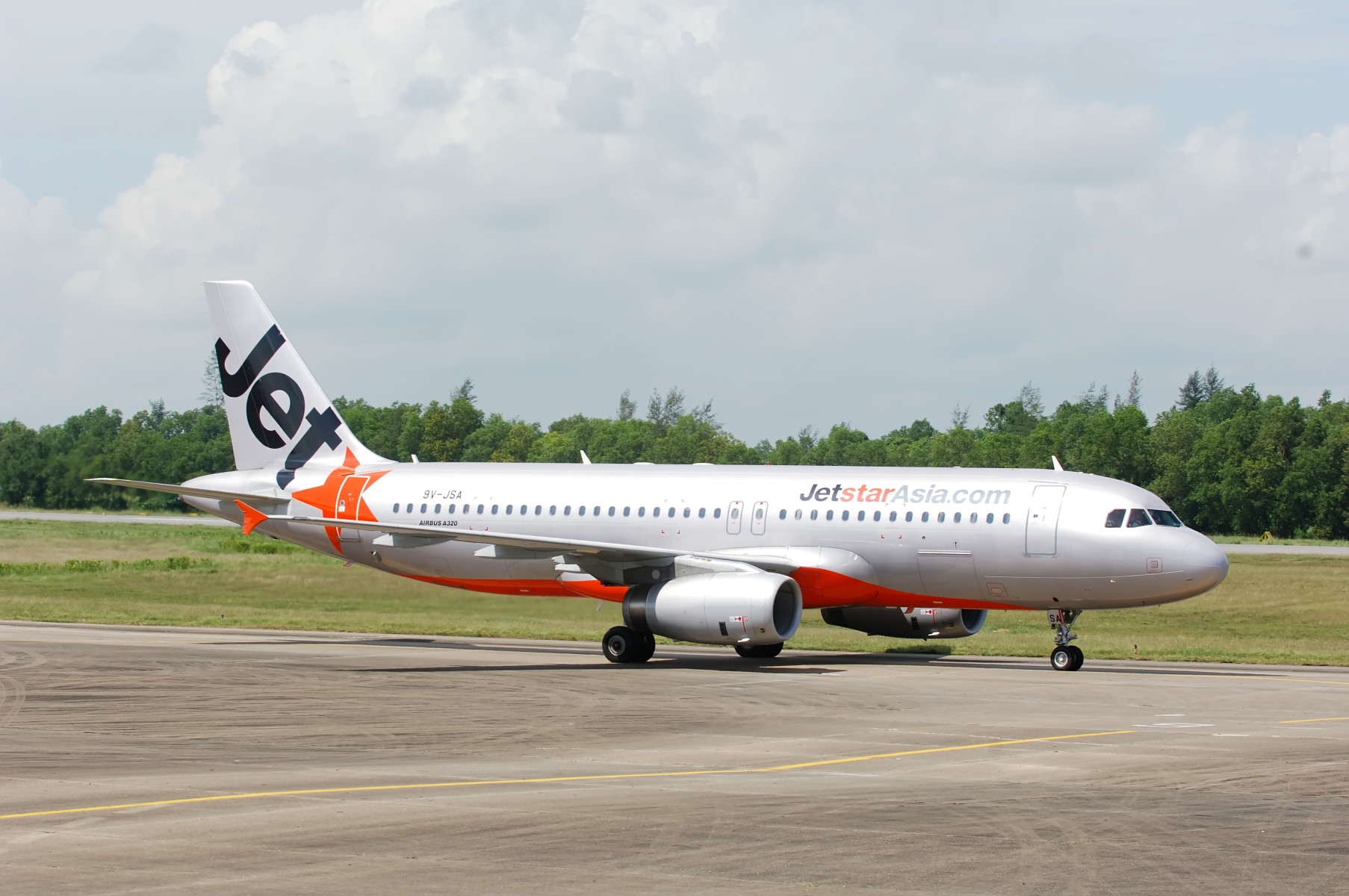Jetstar Asia renews training partnership to support growth