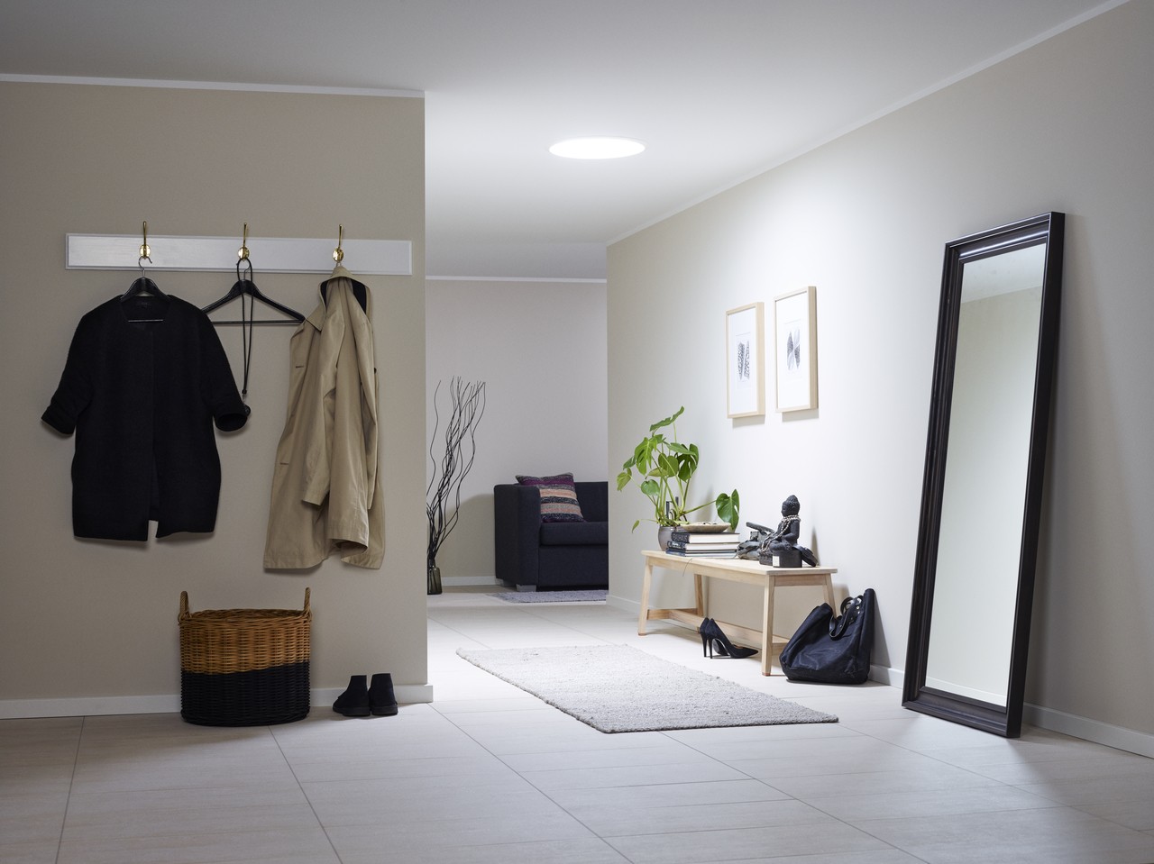 Decorating with daylight in your hallway