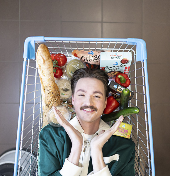 Corry Konings en Bram Krikke zingen Nederland het weekend in bij Albert ...