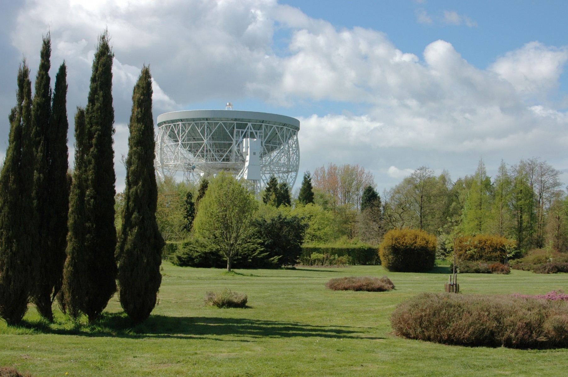 Newton’s apple seeds: celebrating international science centre day at ...