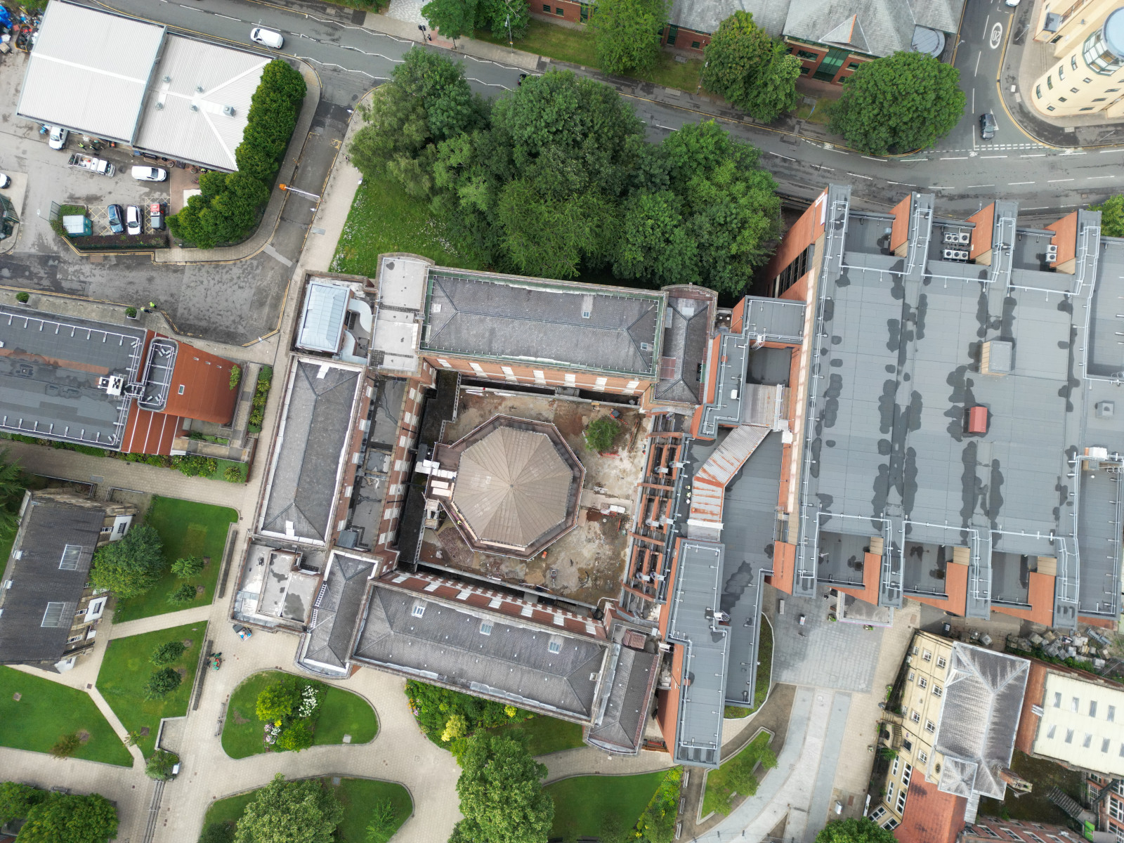 Muriel Stott courtyard opens Wednesday, 19 November 2025