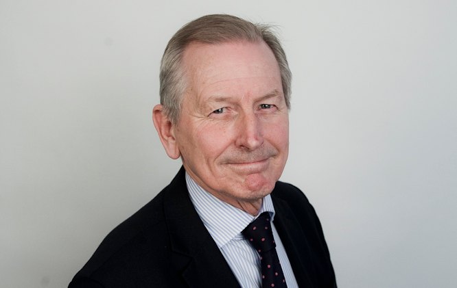 Professor Chris Phillipson collaborates on risk in later life publication