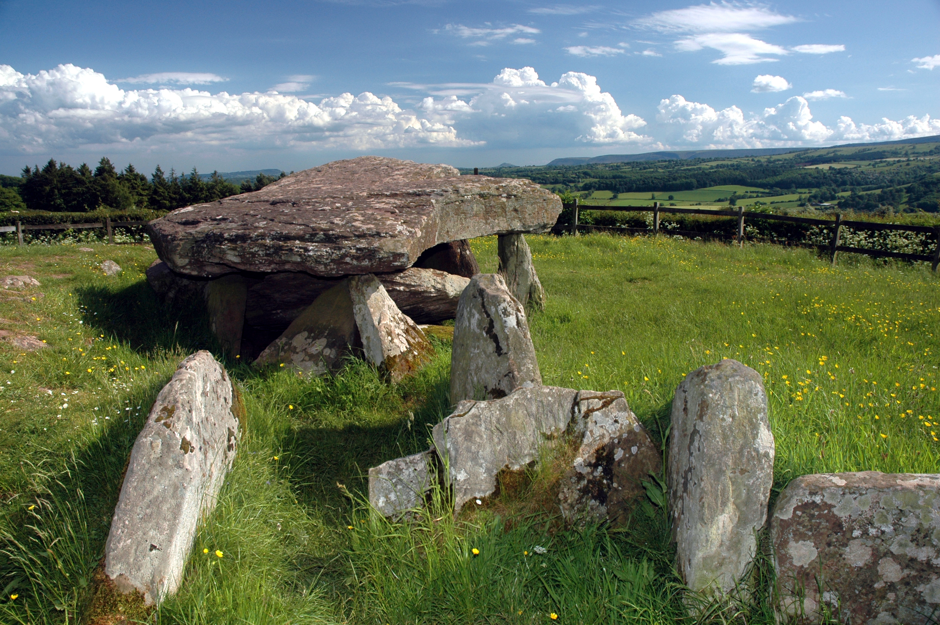 Archaeologists reveal origins of famous Stone Age monument