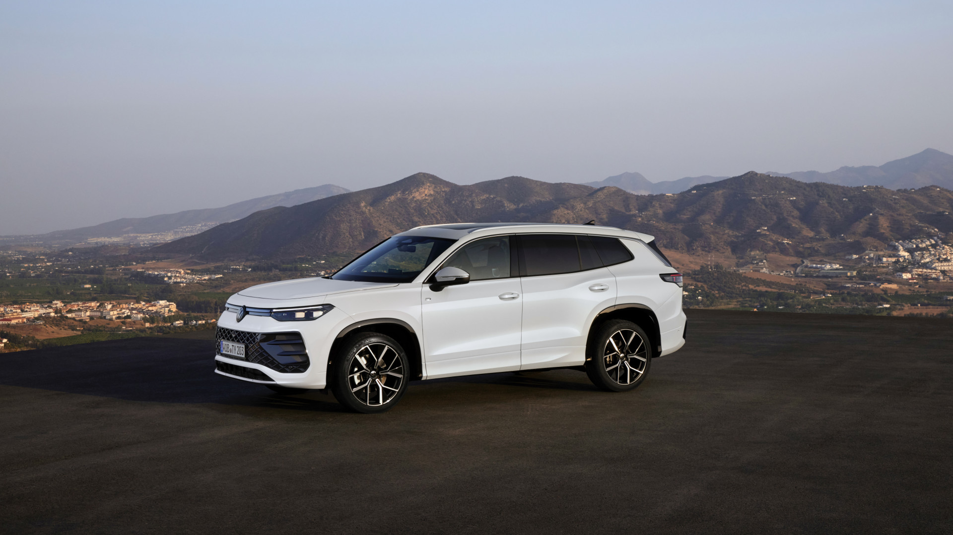 TopGear gaat op pad met de Volkswagen Tayron: 'Een logische toevoeging ...