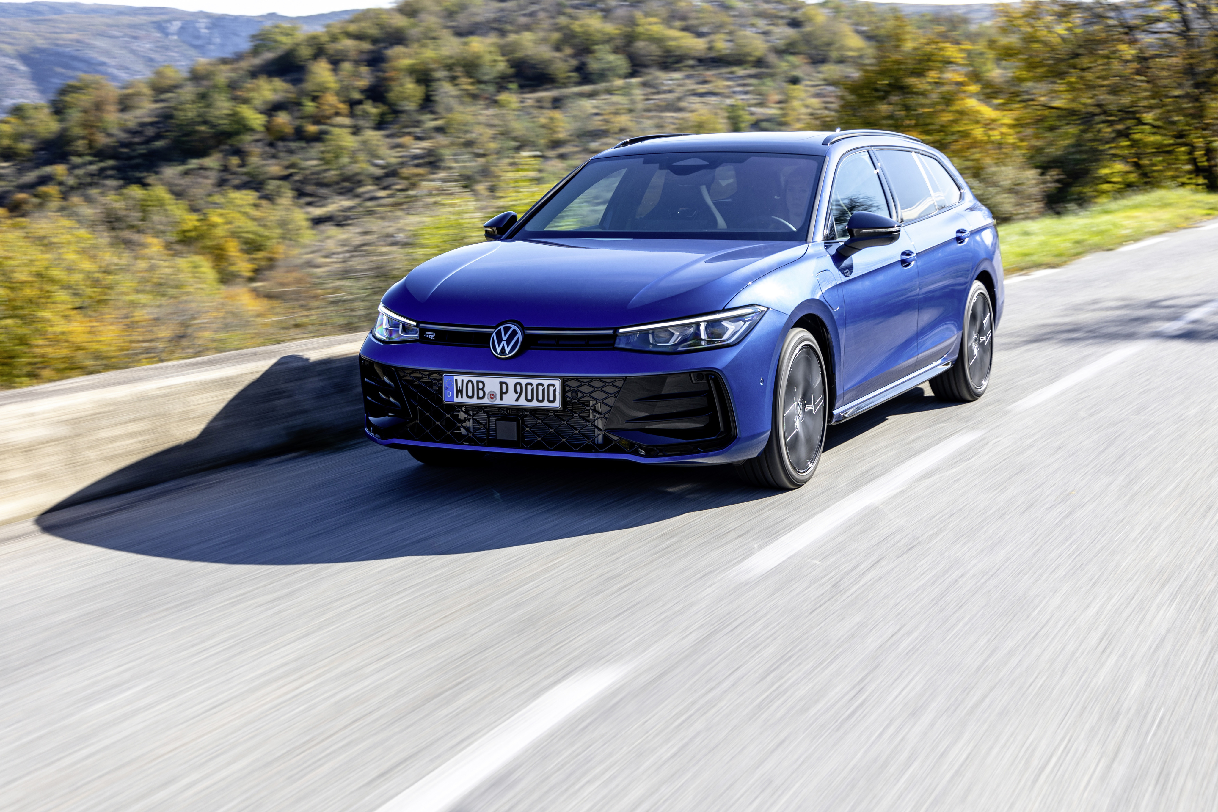 Aantrekkelijke R-Line Editions nieuwe Passat en Tiguan