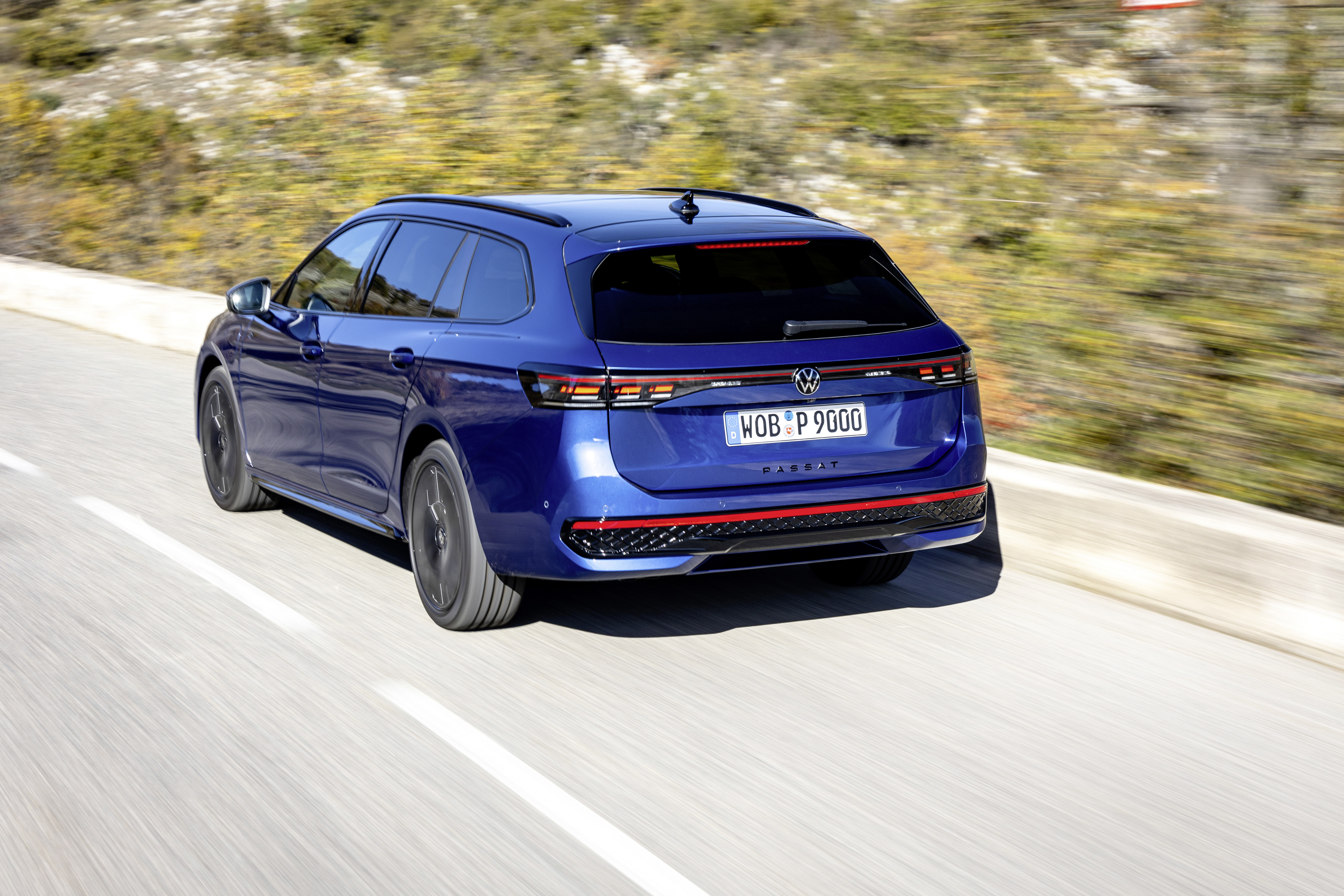 Aantrekkelijke R-Line Editions nieuwe Passat en Tiguan
