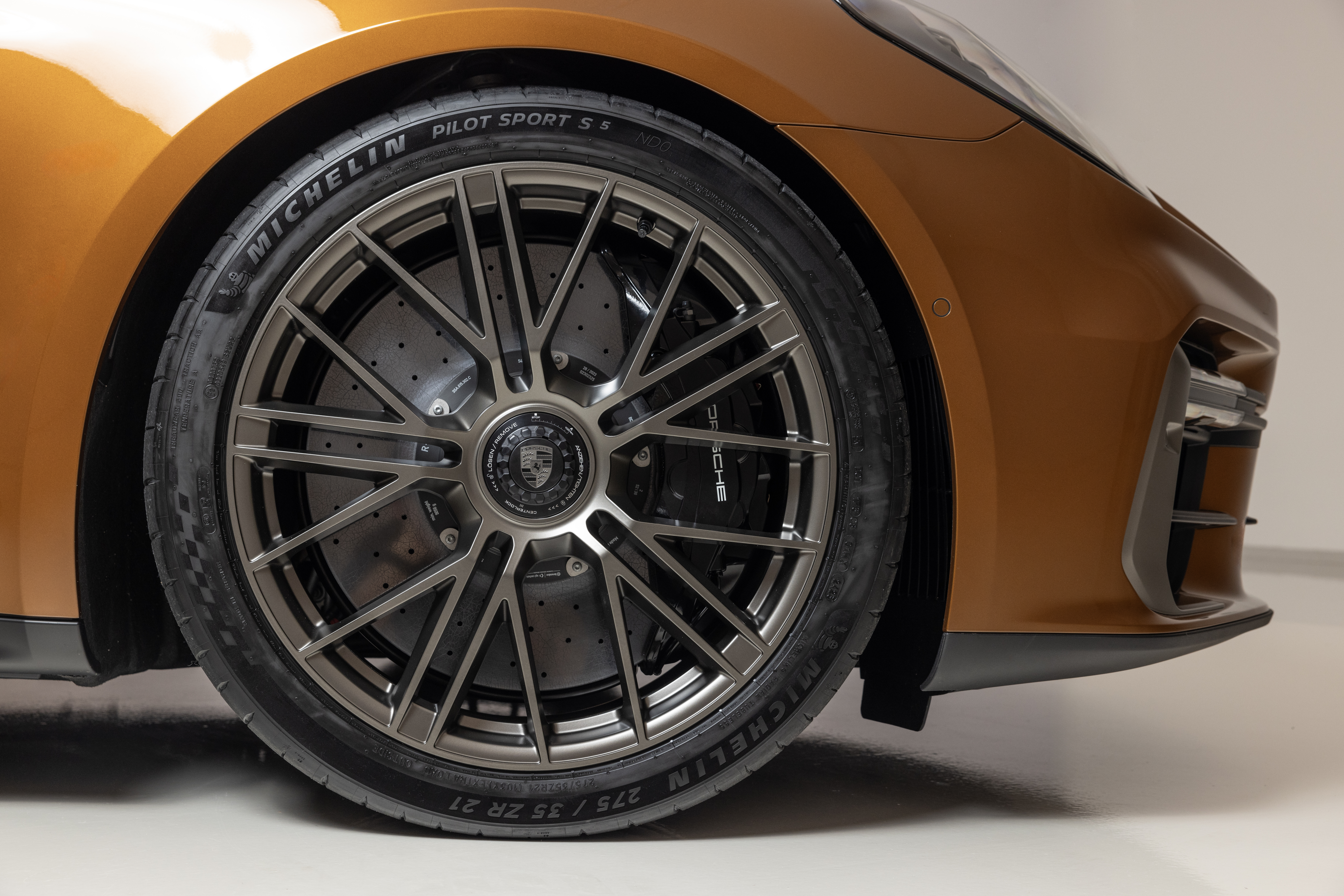 De nieuwe Porsche Panamera: luxueuzer, efficiënter en digitaler