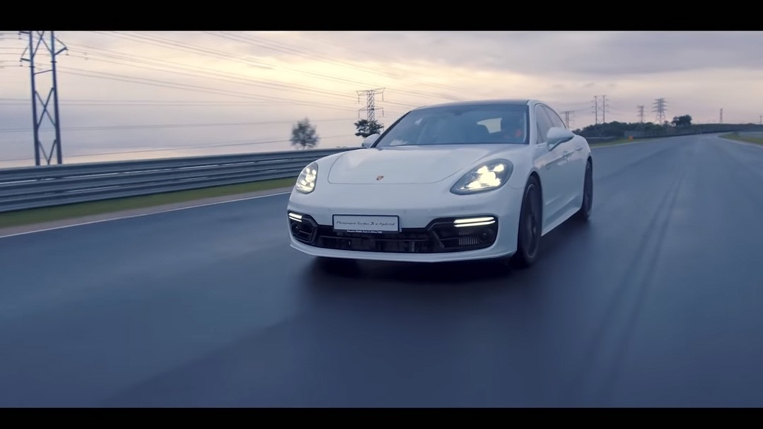 [VIDEO] De Panamera Turbo S E-Hybrid. 6 tracks, 6 records: Kyalami ...