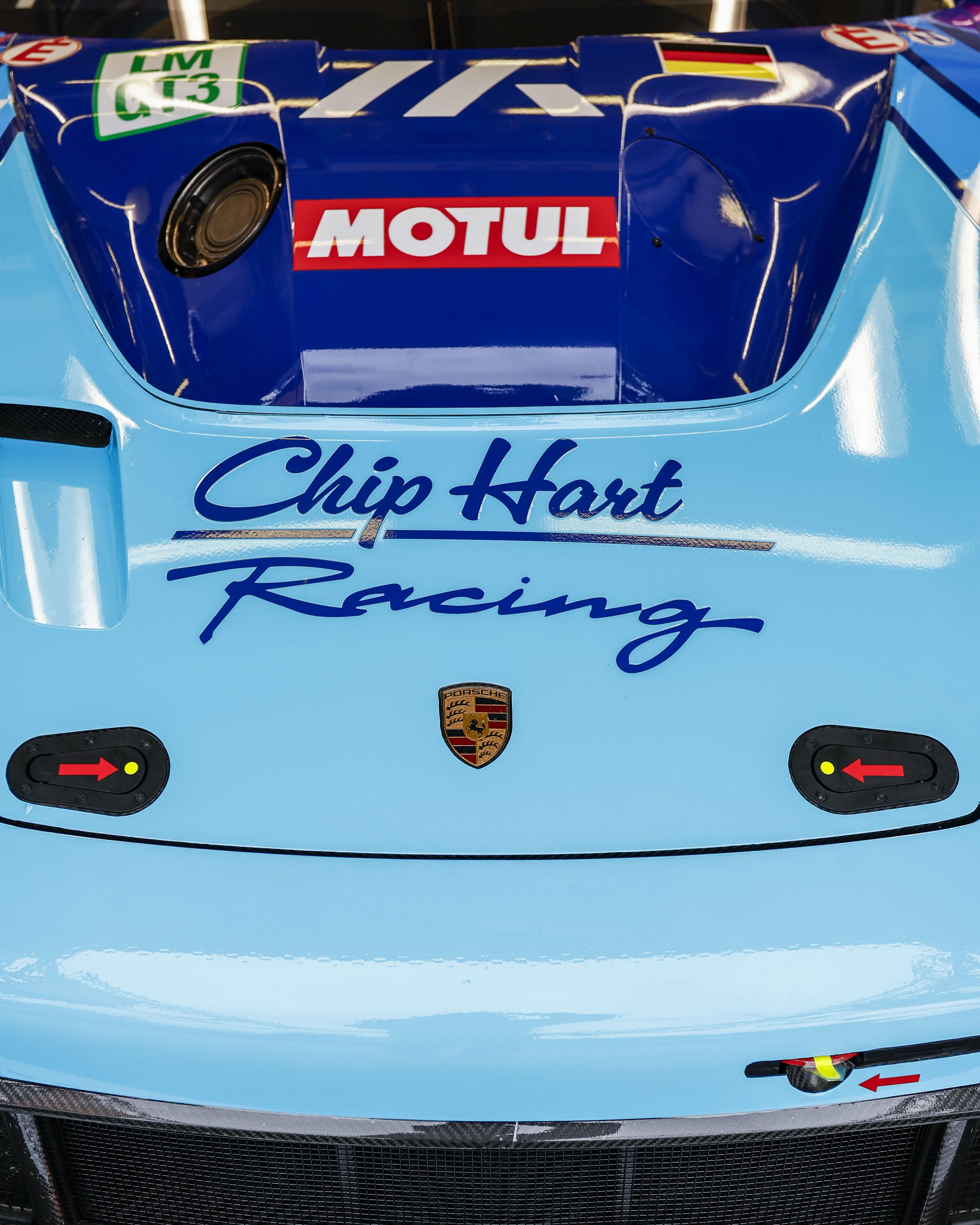 Het verhaal achter Chip Hart Racing, het Porsche raceteam uit F1® The Movie