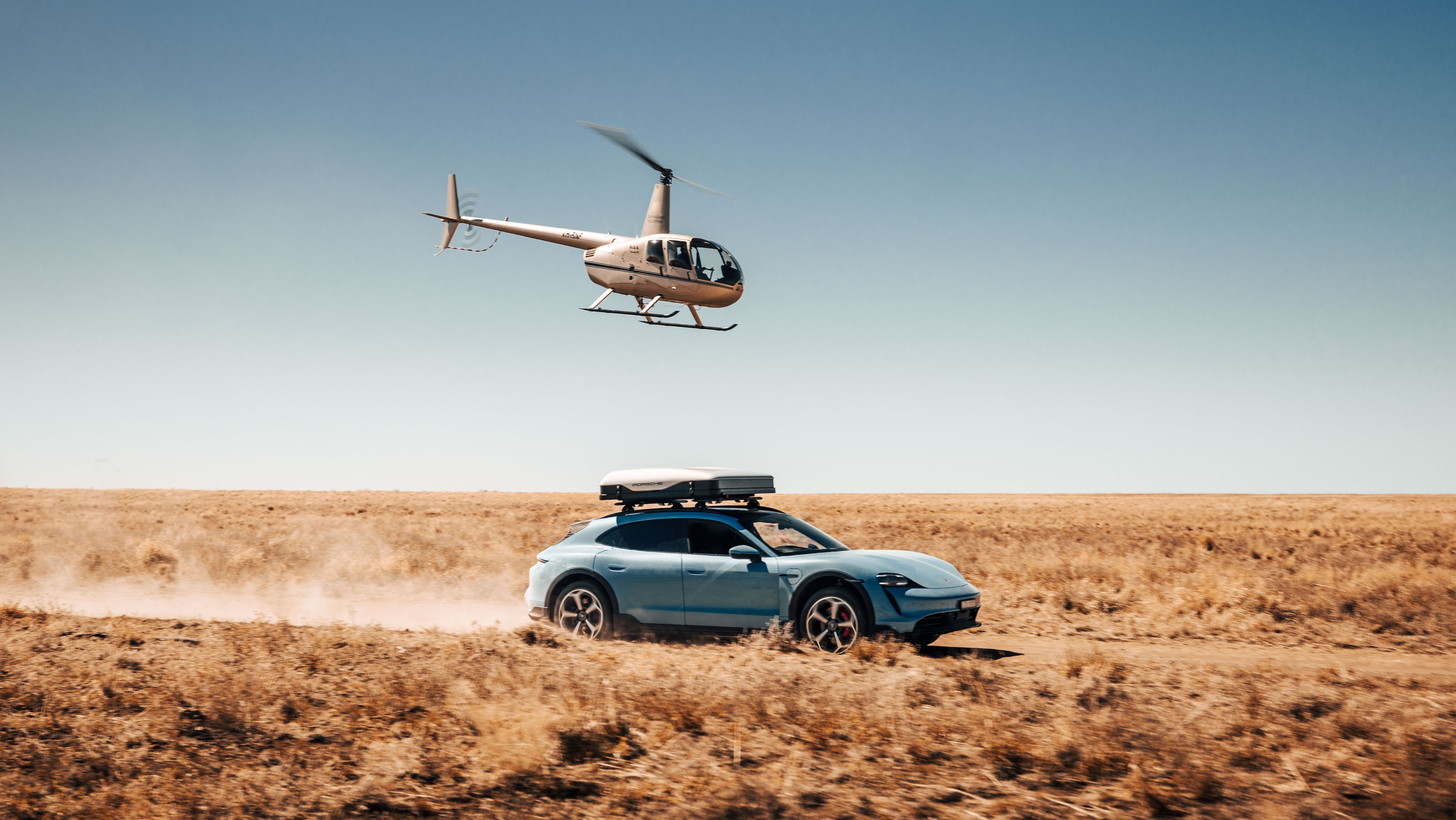 Avontuurlijke monstertocht: Porsche Taycan maakt 5000 kilometer lange ...