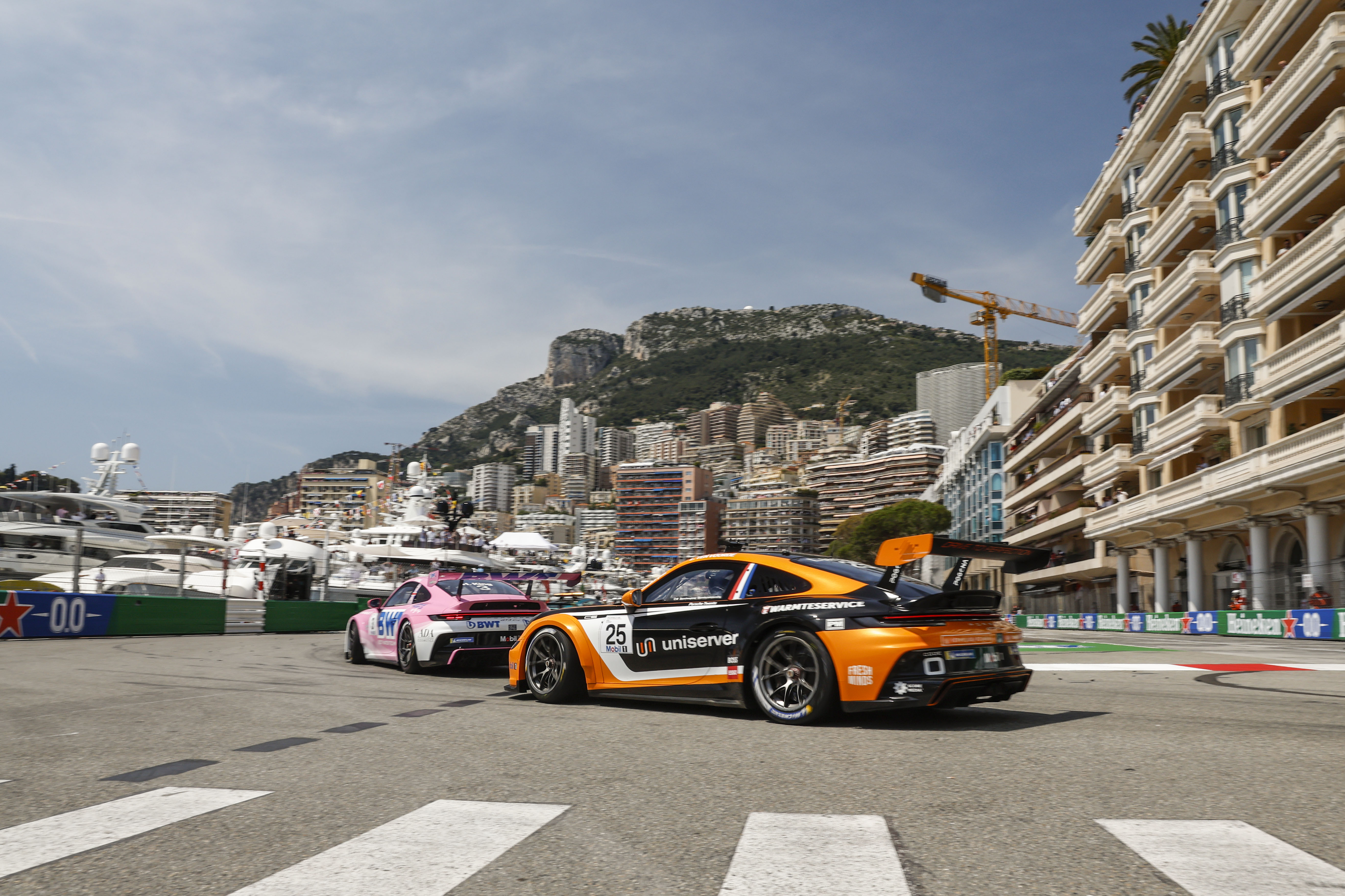 Vijf Nederlanders in top 10 in Porsche Mobil 1 Supercup Monaco