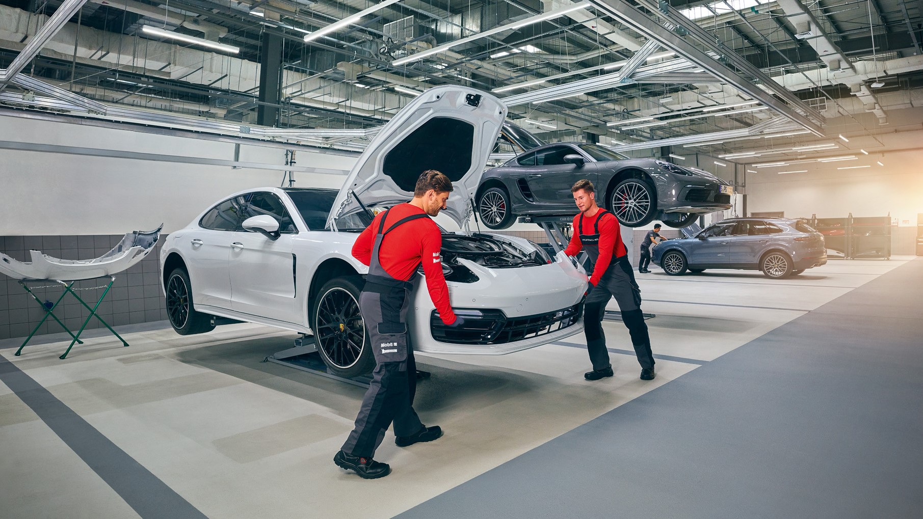 Zo goed als nieuw: gecertificeerd schadeherstel van Porsche-niveau