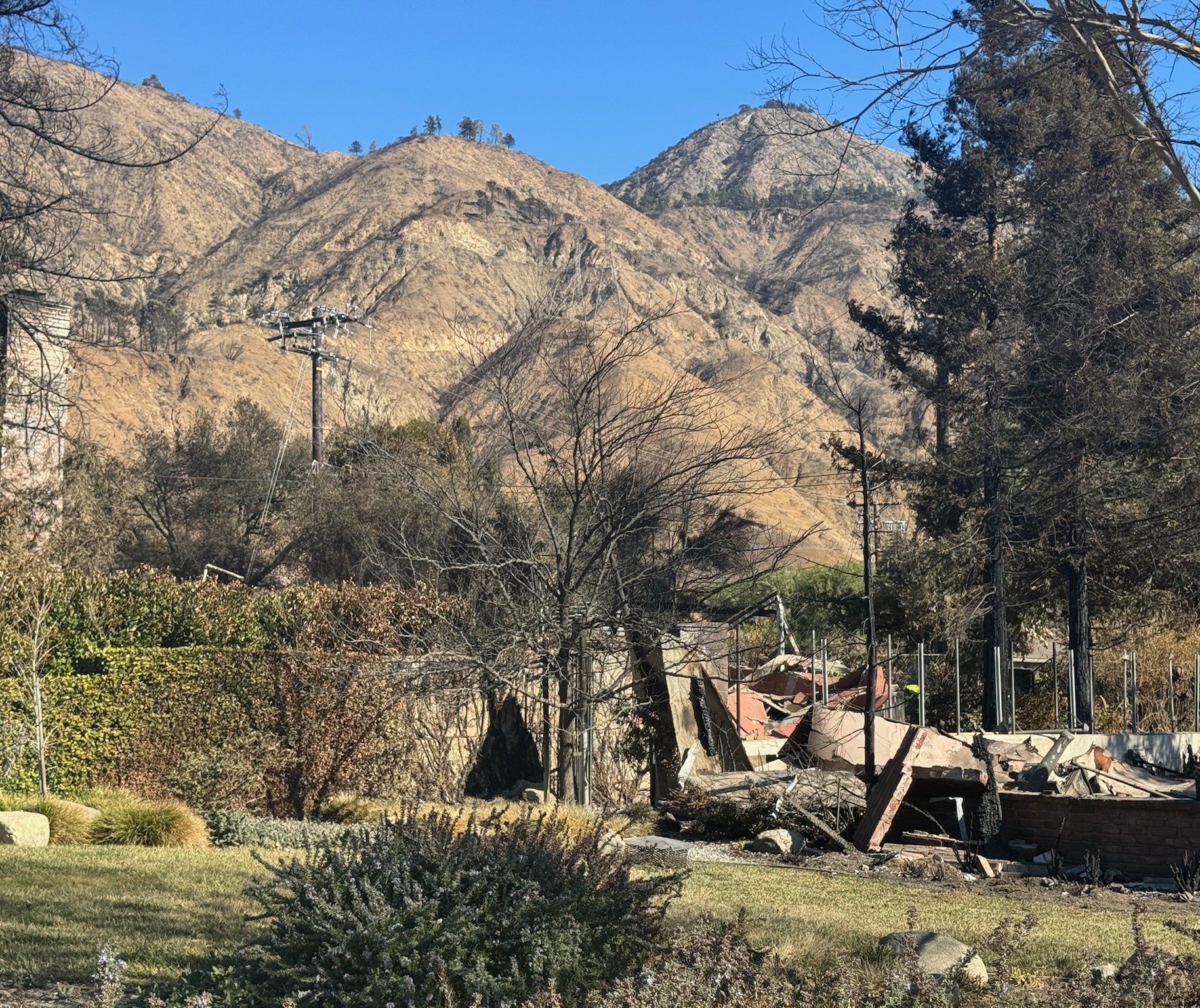 Six months after the wildfires: State Farm remains on the ground ...