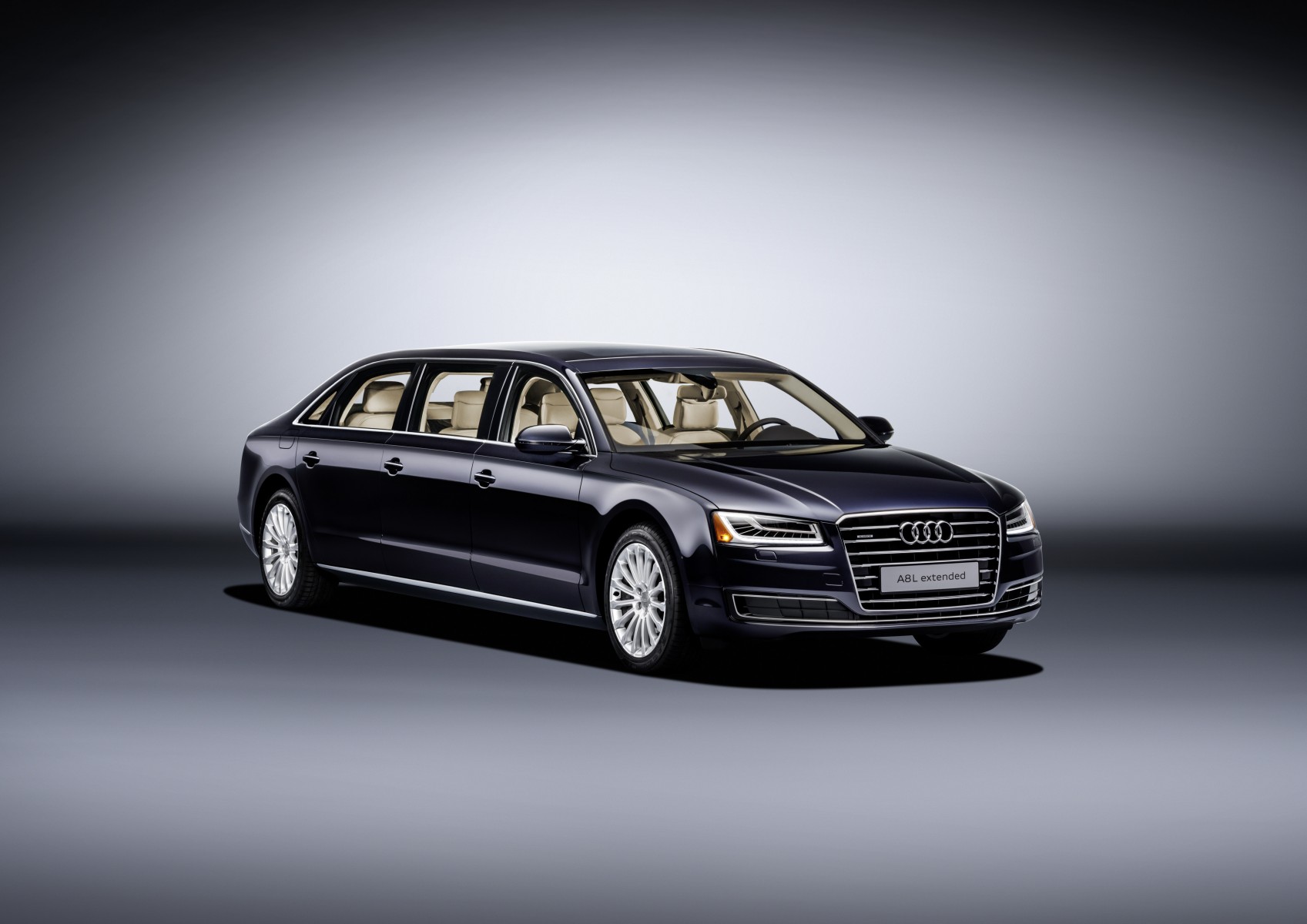 Custom-made: 6,36 meter lange Audi A8