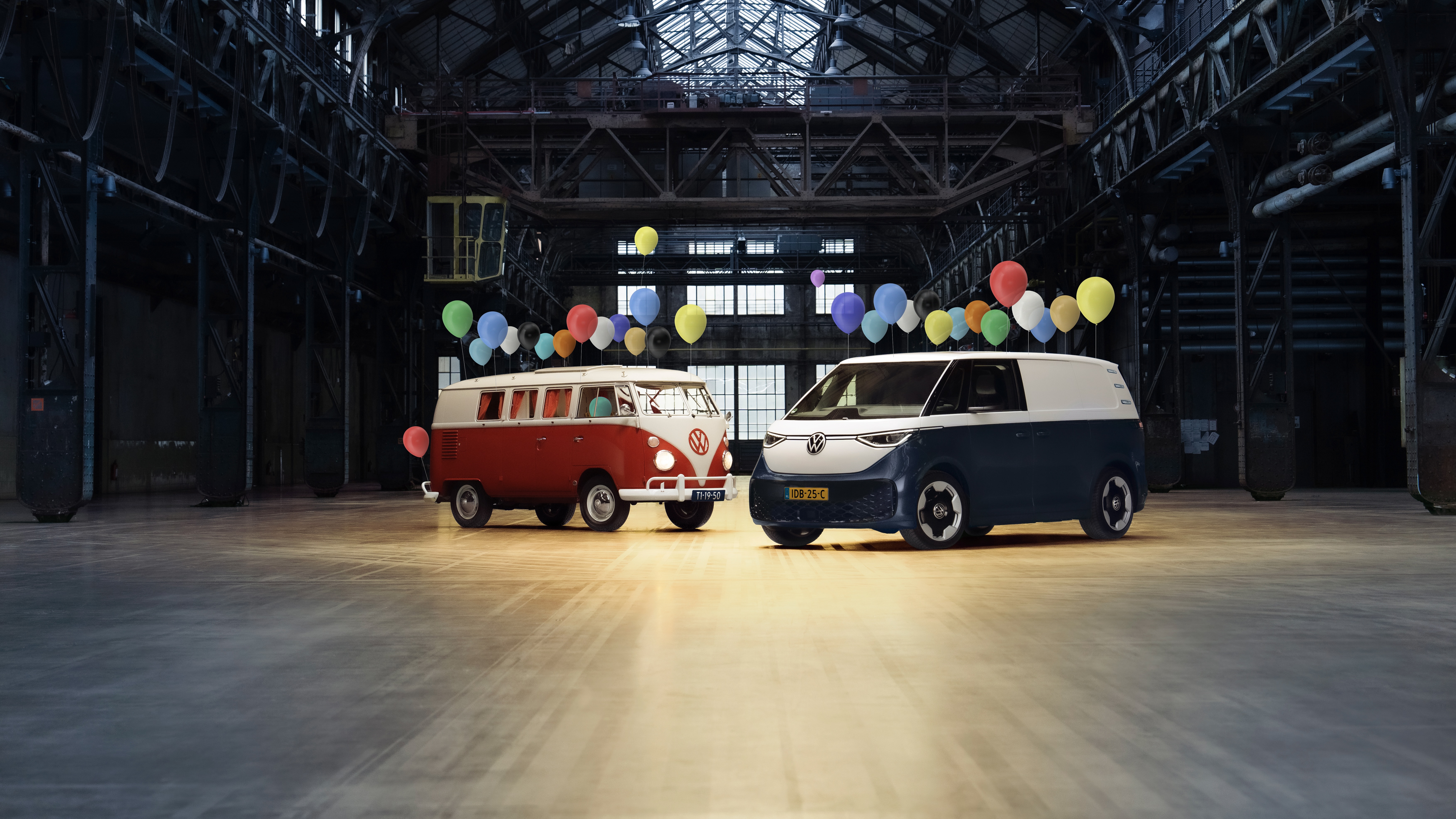 Volkswagen ID. Buzz Cargo Anniversary Edition: 75 jaar vooruitgang in ...