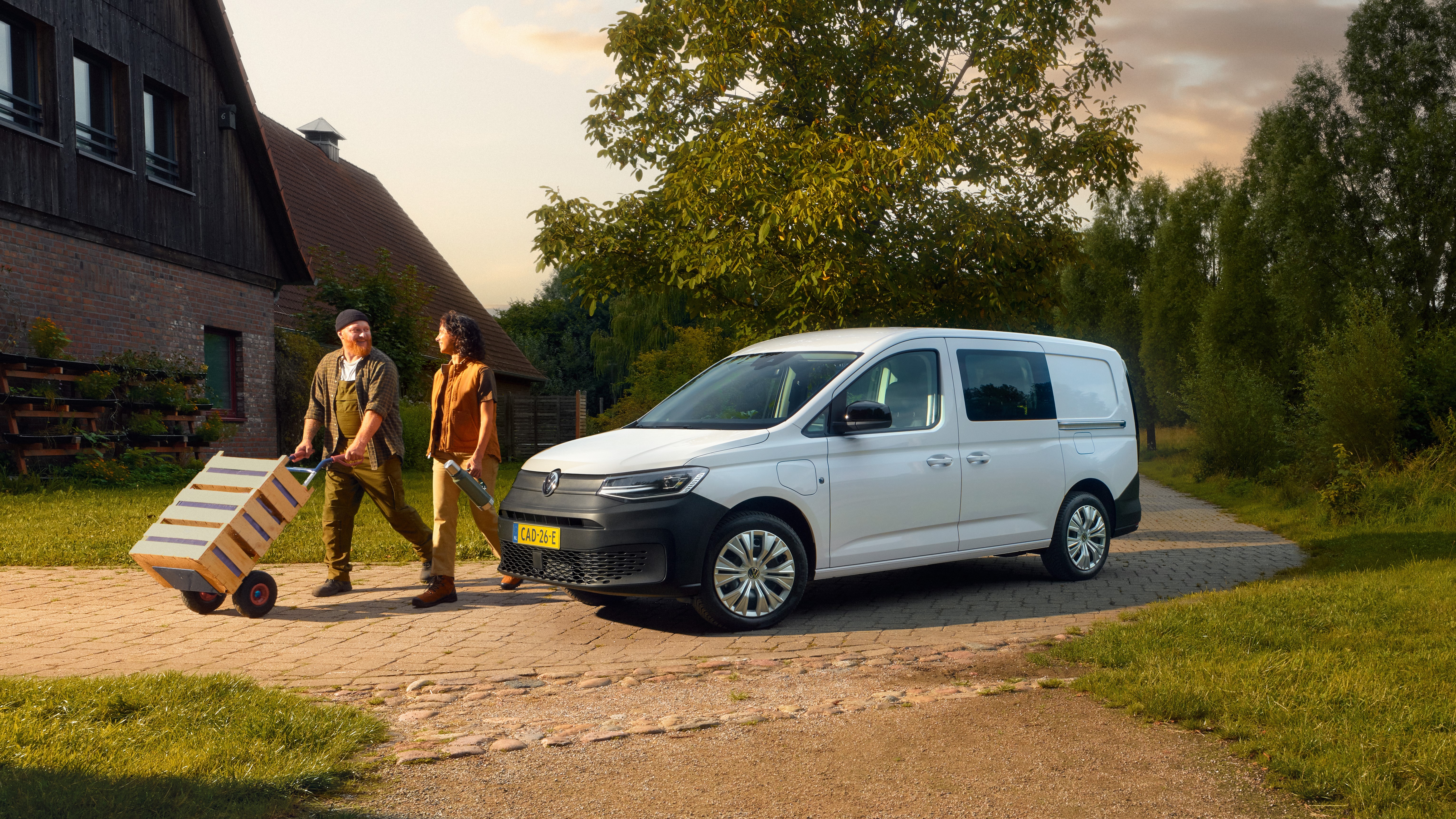 Volkswagen Bedrijfswagens introduceert de Caddy Cargo eHybrid en Caddy ...