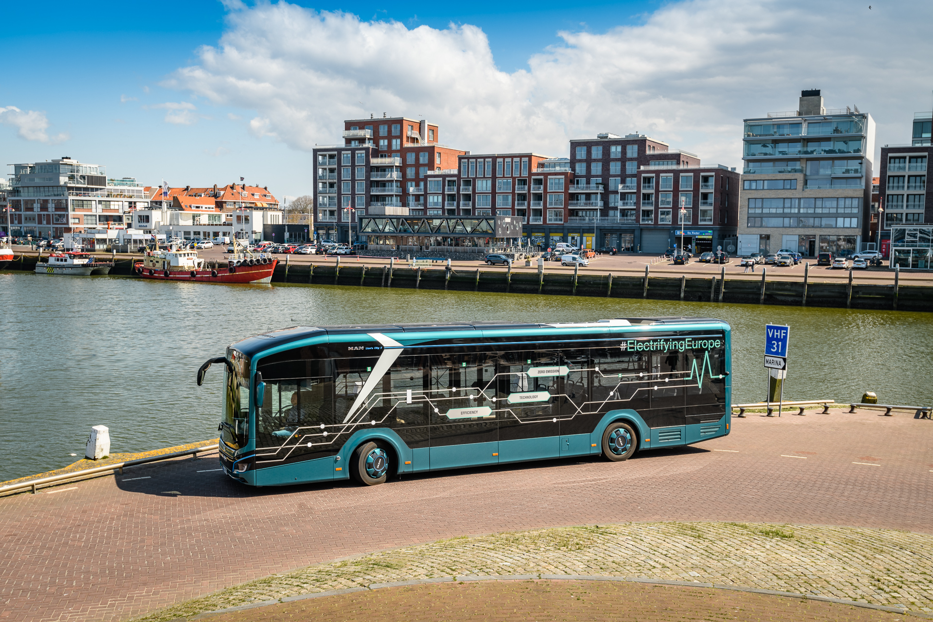 Elektrische openbaar vervoer bus MAN Lion’s City E on tour in Nederland