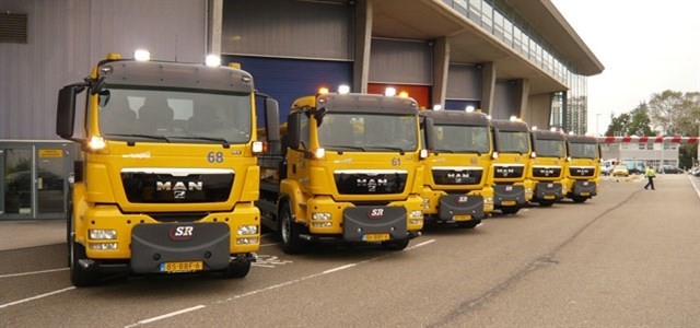 MAN Nederland Dealer West levert zes trucks af aan Amsterdam Airport ...