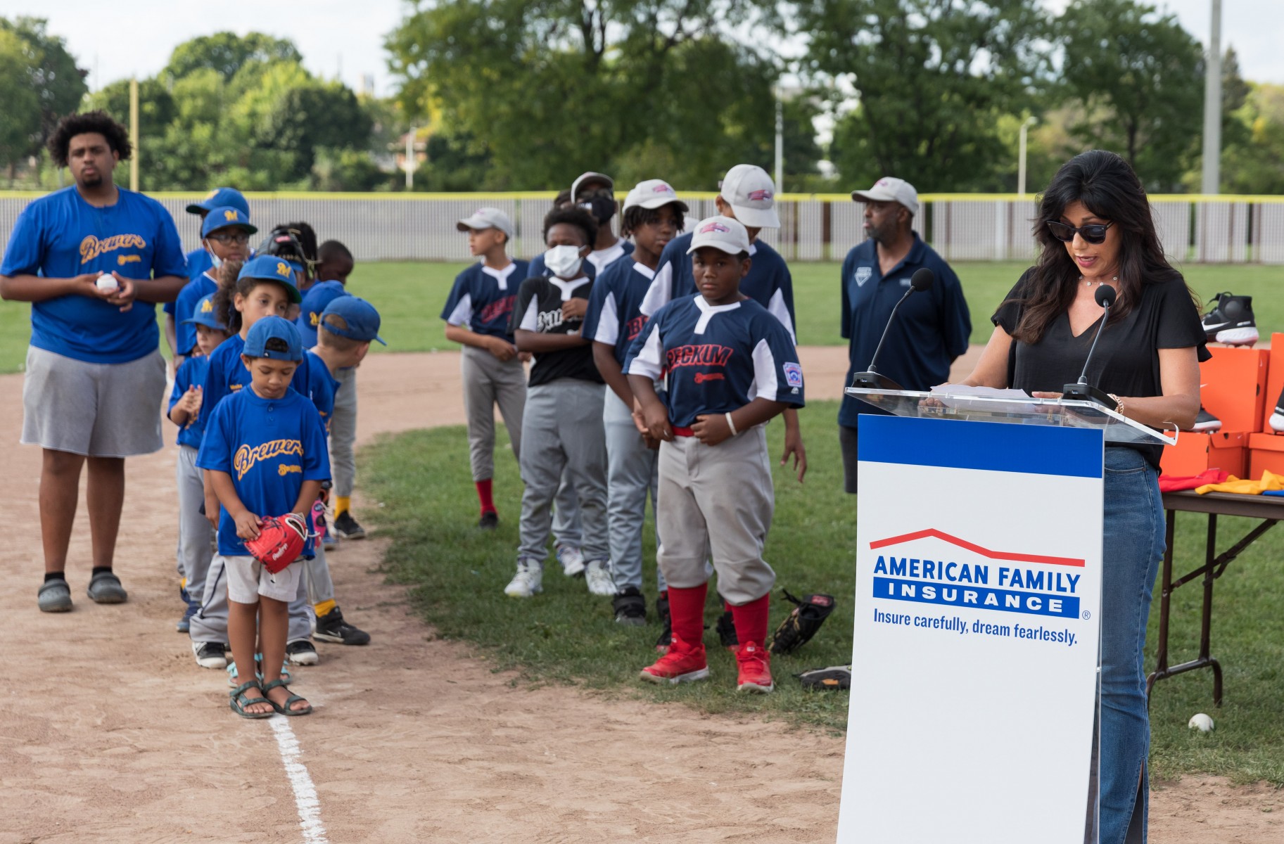 Alecia Yelich and kids
