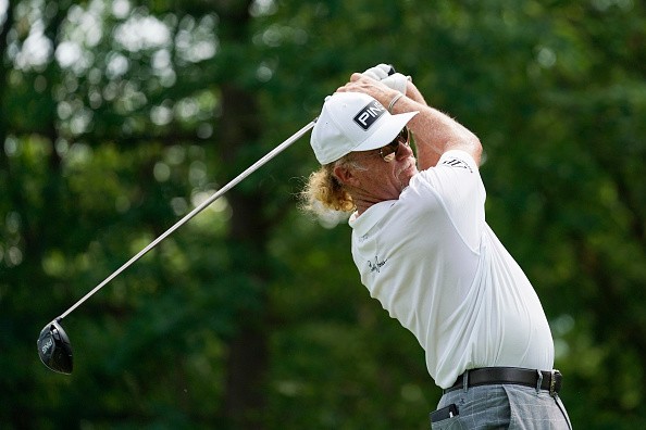 Jimenez shoots 65 to take first-round lead; tee times for Saturday