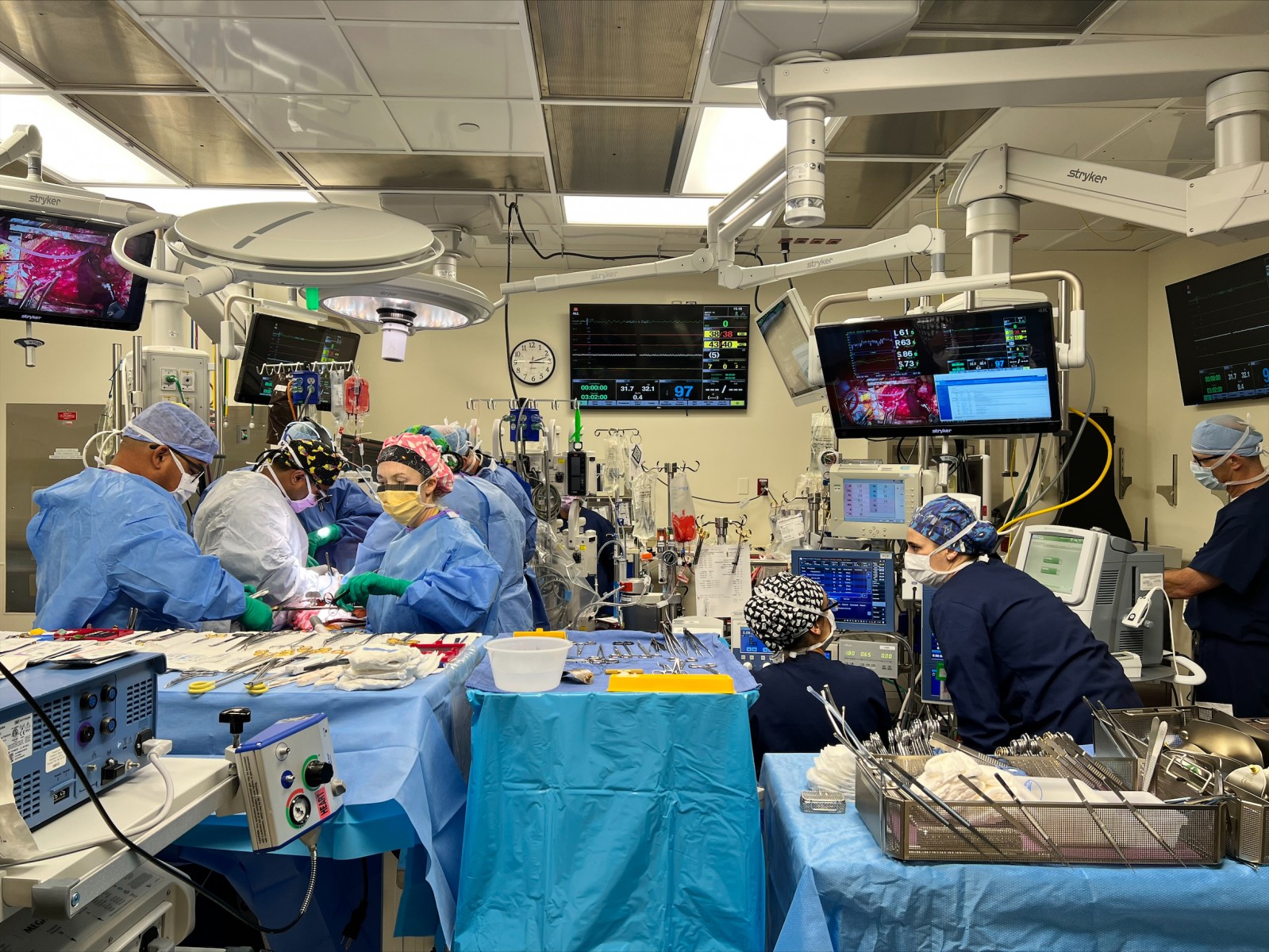 Fox 4: Children's Mercy performs Kansas City's first dual pediatric ...