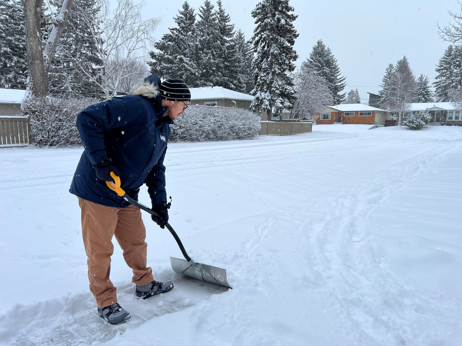 Calgarians invited to lend a hand through the 2025 Snow Angels campaign