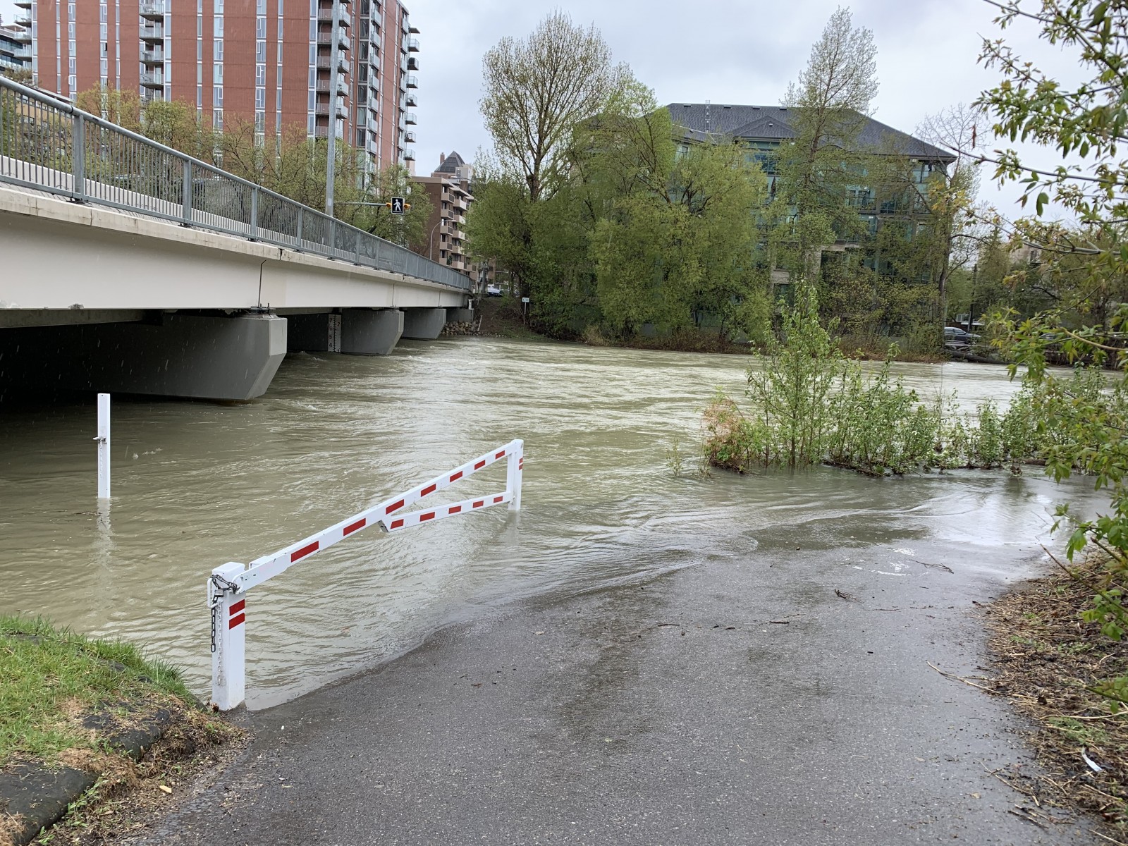 The City of Calgary issues high stream flow advisory for the Elbow River