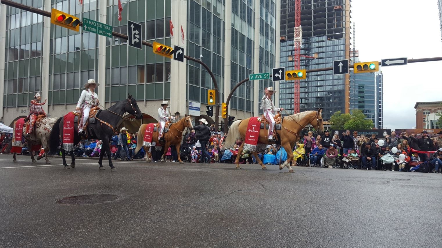 Calgary Stampede parade: getting around