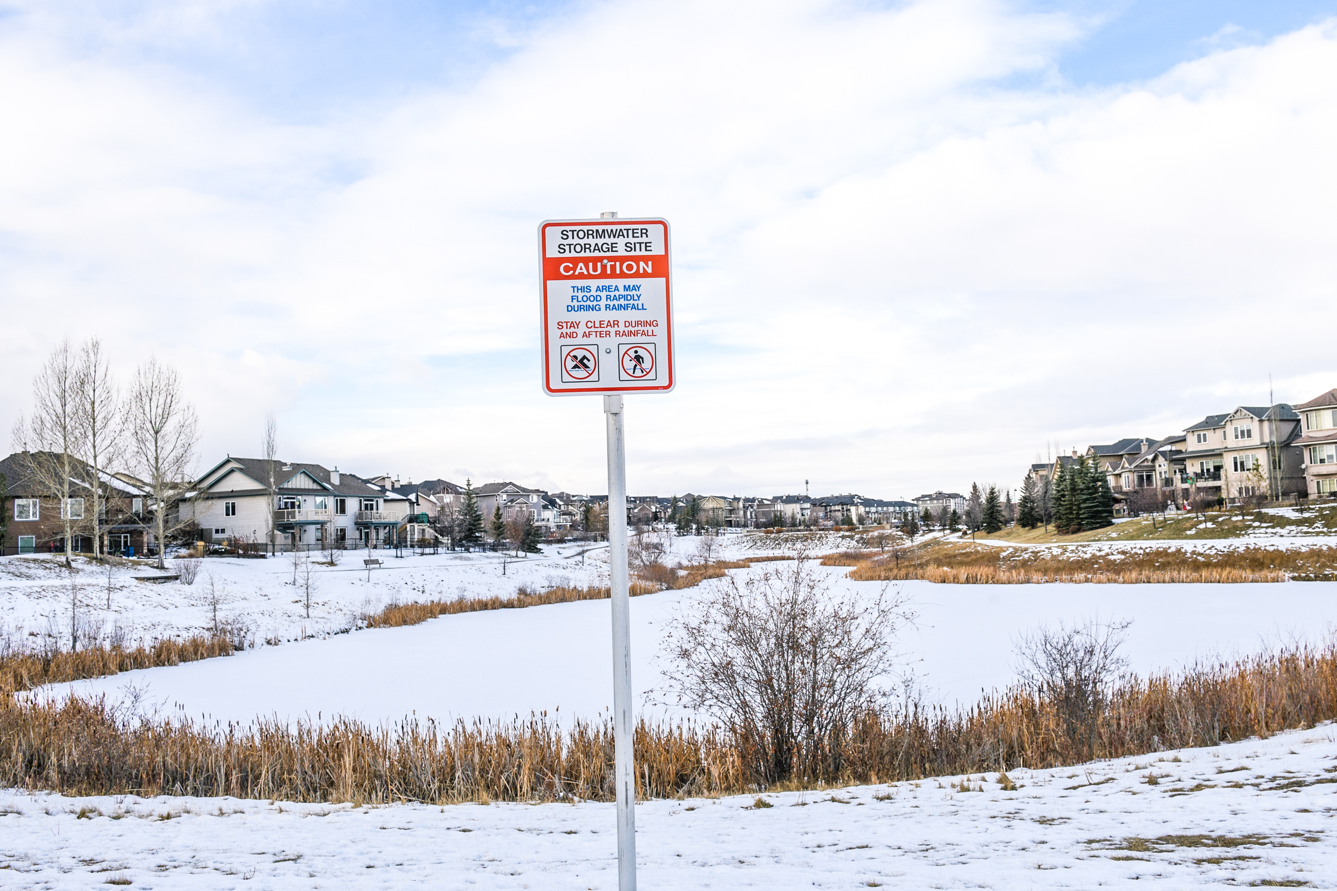 Calgarians urged to stay safe and off storm ponds this winter