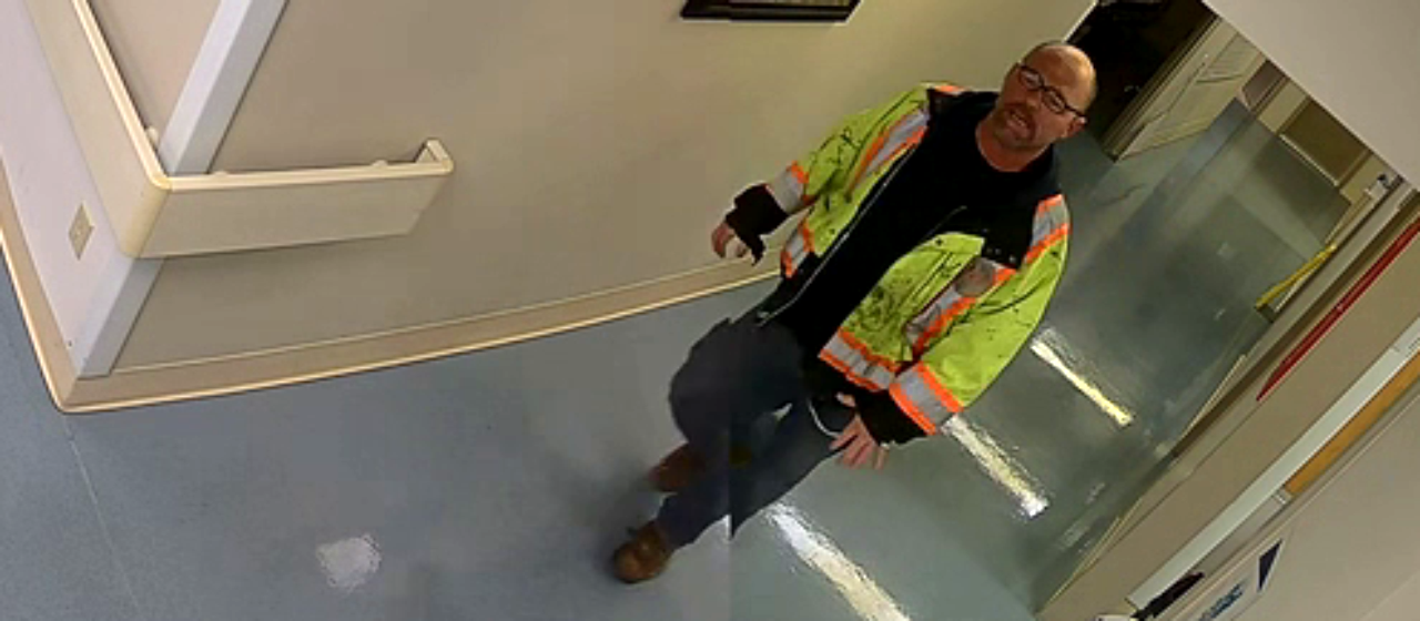 Police seek to identify suspect in northeast hospital thefts