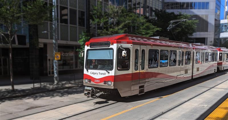 Calgary Transit adjusts weekend two-car pilot program