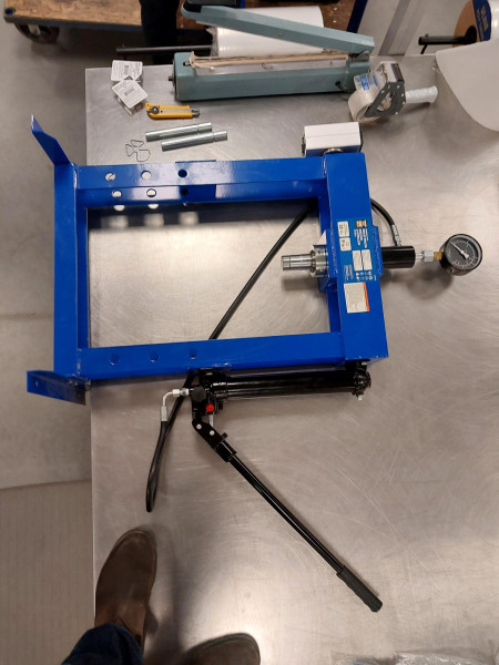 Investigation uncovers drug distribution, 3D-printed gun and makeshift ...