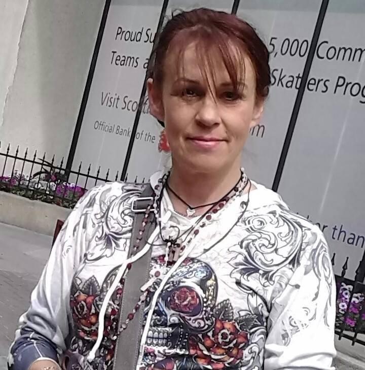 Police request tips on missing persons cold case – Lisa