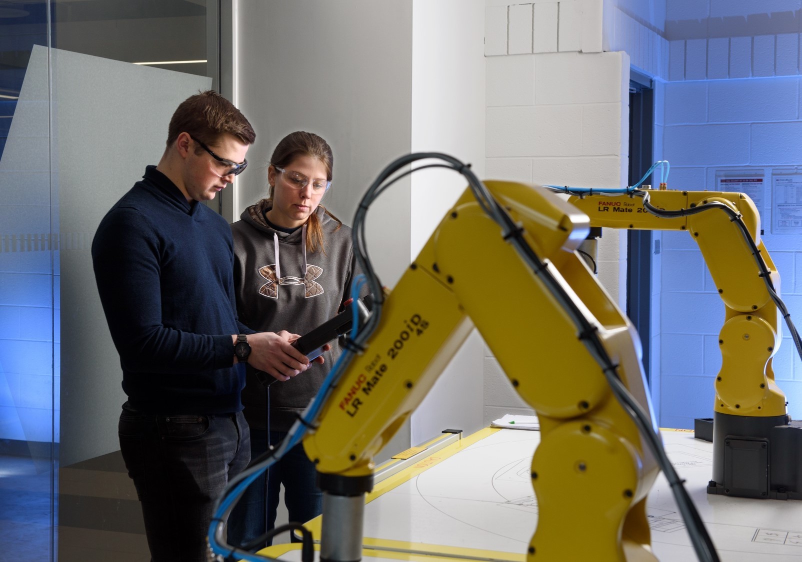 YOUR FUTURE COWORKERS COULD BE ROBOTS