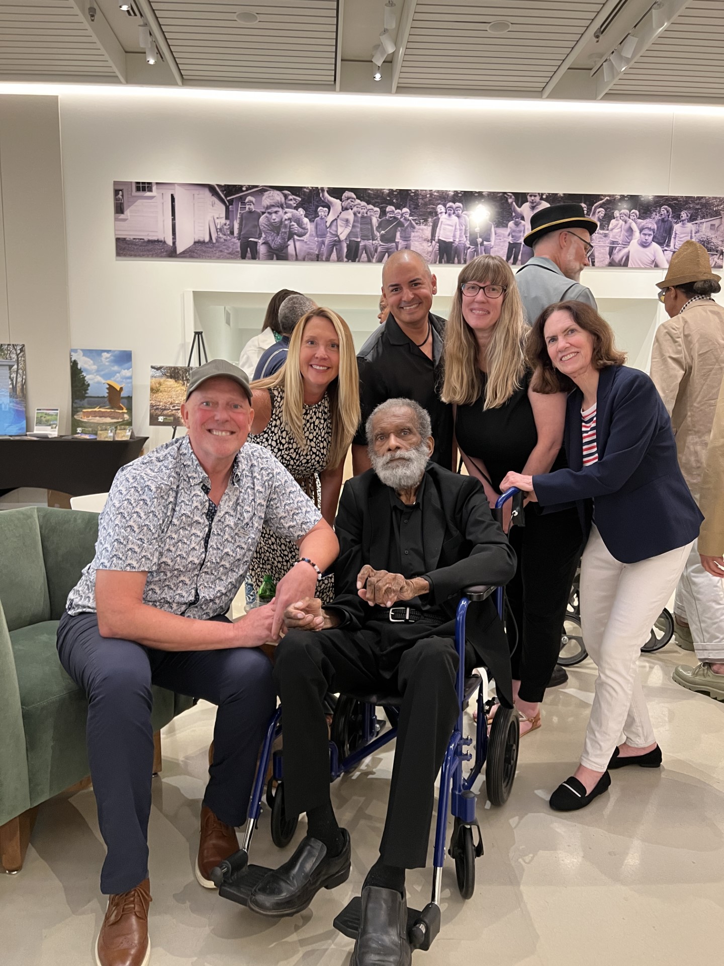 In Memoriam: Richard Hunt