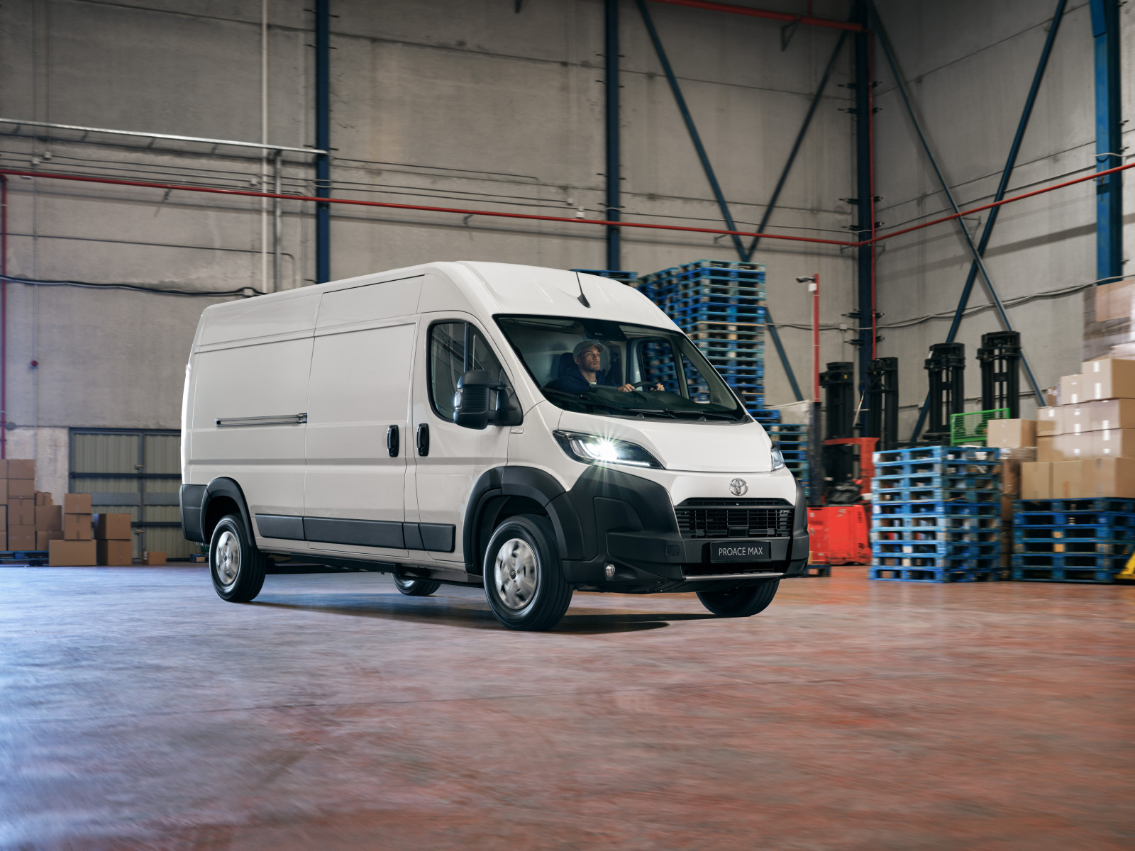 Nueva furgoneta Toyota Proace Max 2024 | Toyota España