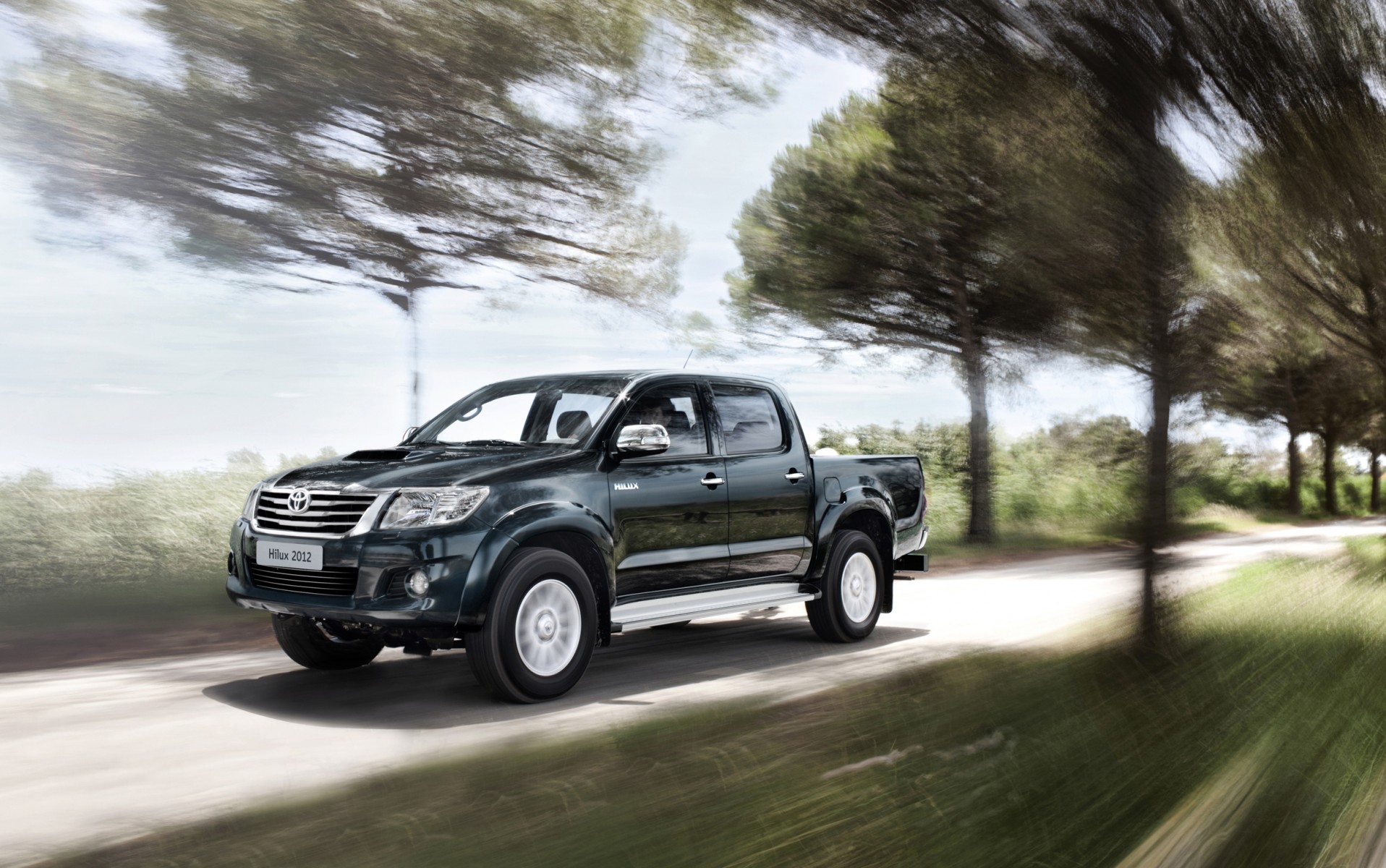 Hilux model range expanded with new, top-of-the-range Invincible X