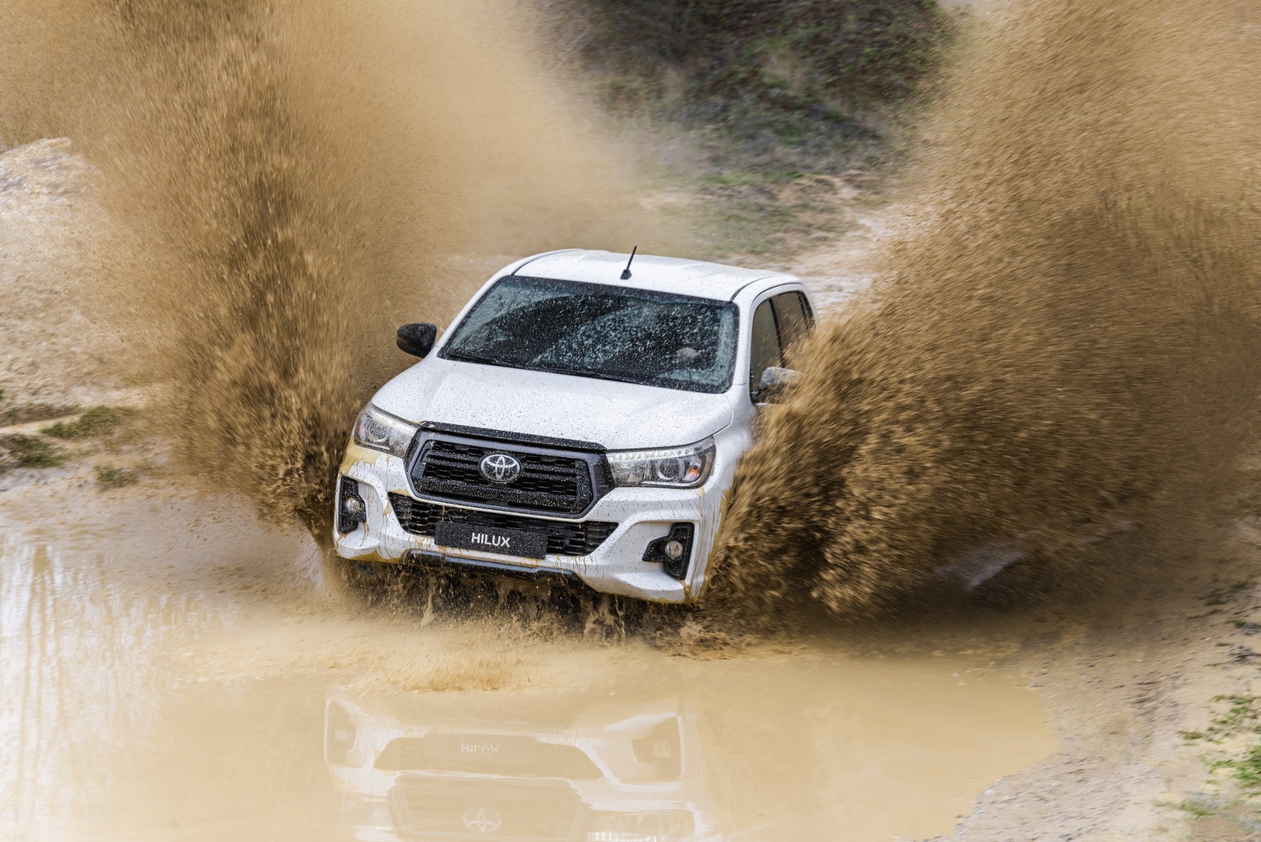 ESORDIO DEL NUOVO HILUX 2019 AL COMMERCIAL VEHICLE SHOW DI BIRMINGHAM