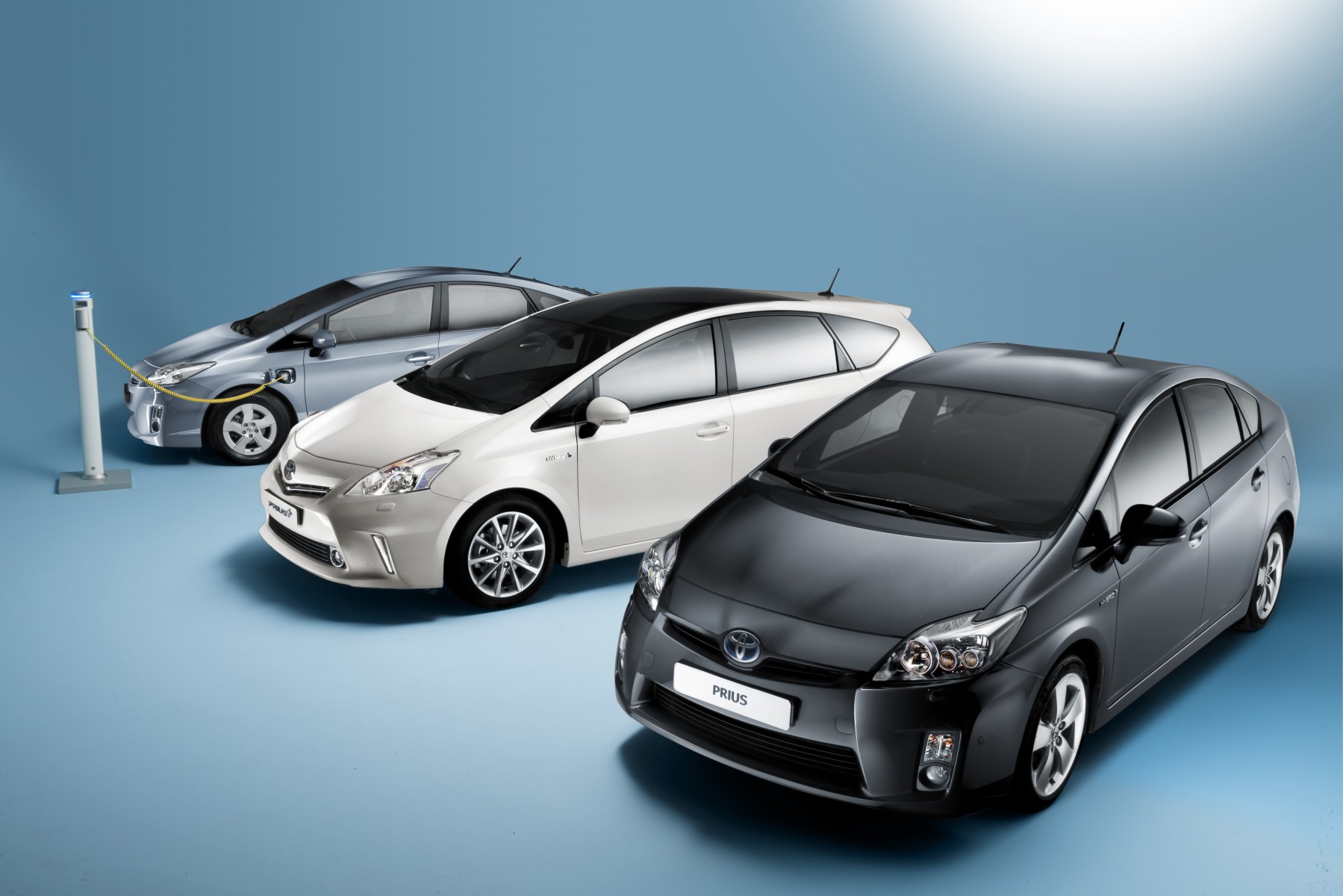 Geneva MS 2011: The Prius family — the world's first full Hybrid model ...