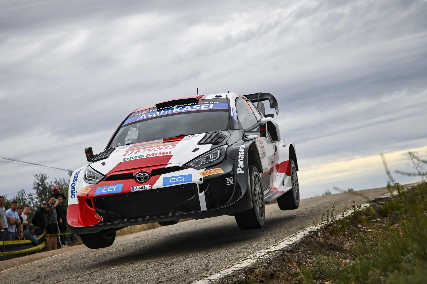 TOYOTA GAZOO Racing remporte le titre constructeurs WRC 2022 avec la victoire d'Ogier en Espagne