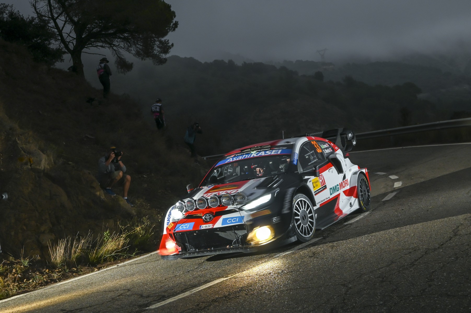 TOYOTA GAZOO Racing remporte le titre constructeurs WRC 2022 avec la victoire d'Ogier en Espagne