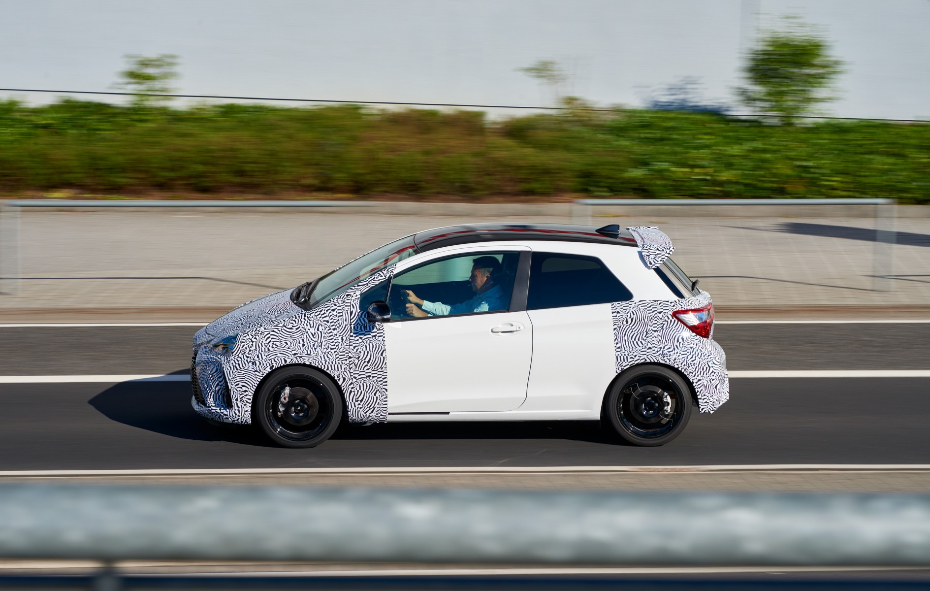 Yaris_GRMN_Mte_Dynamic_017