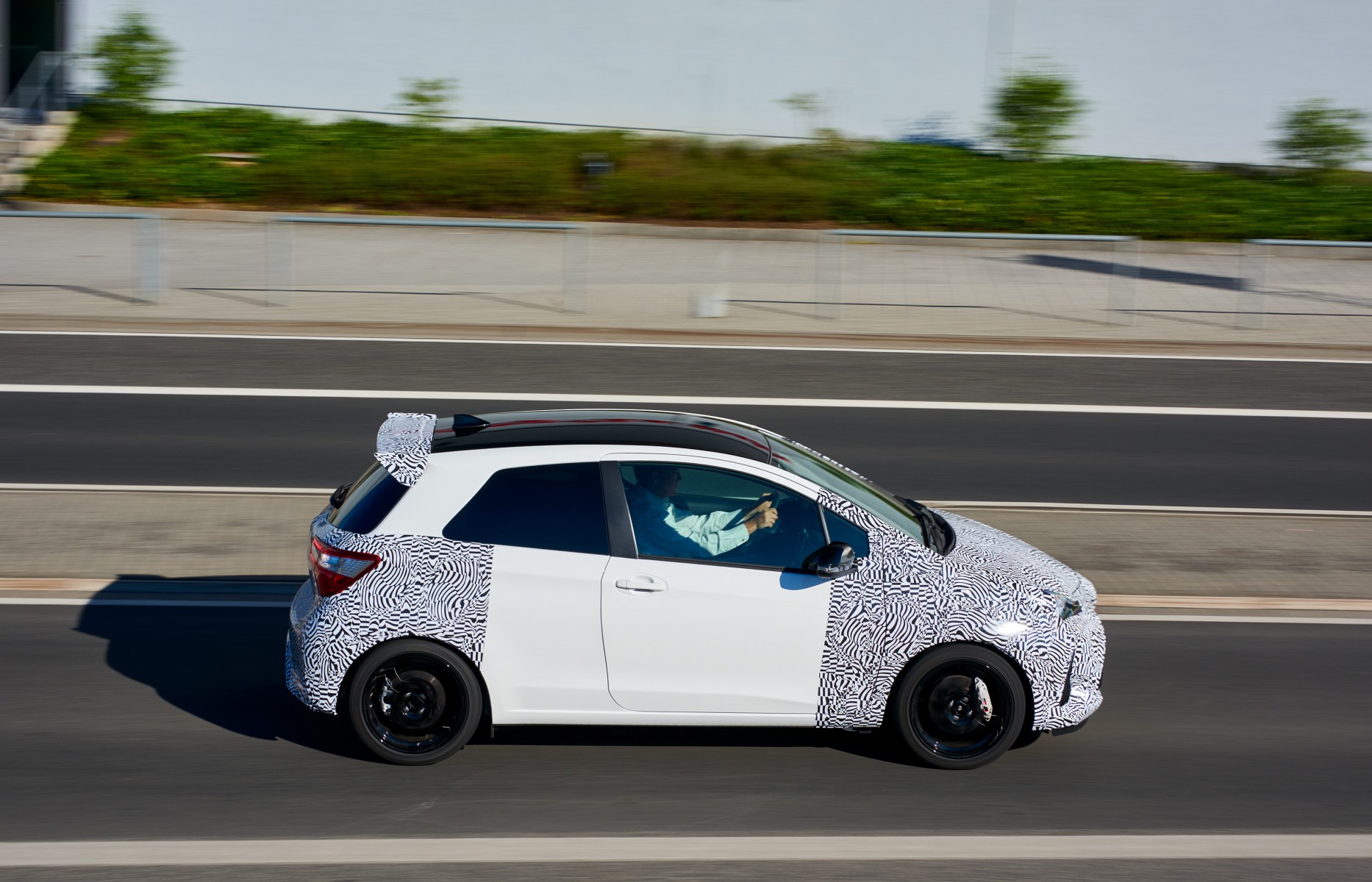 Yaris_GRMN_Mte_Dynamic_018