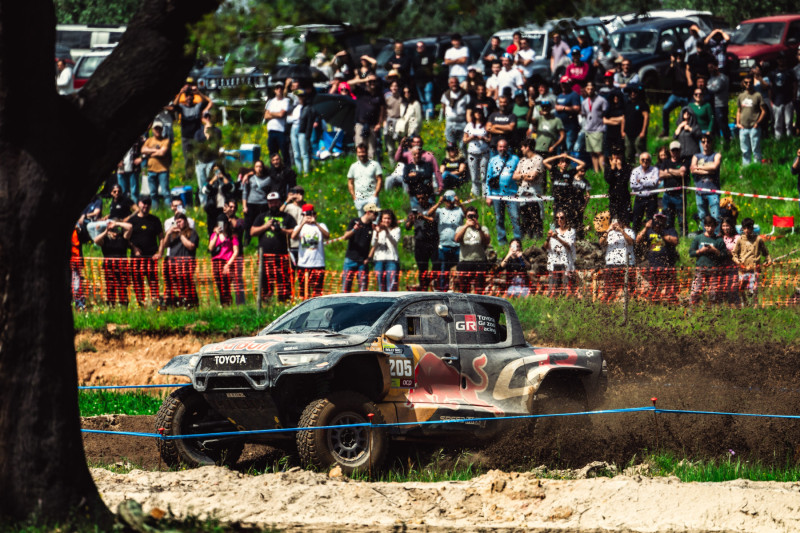 Victory on final stage of Rally-Raid Portugal for Lucas and Armand